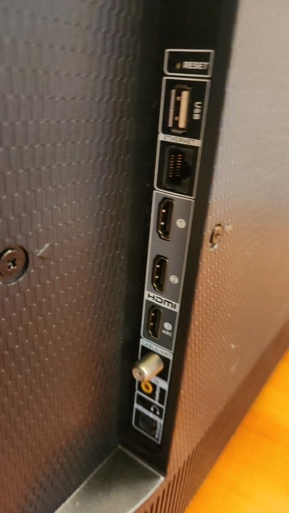 TCL Model 55S425 55" Smart LED Roku TV For Parts or Repair for Sale in ...