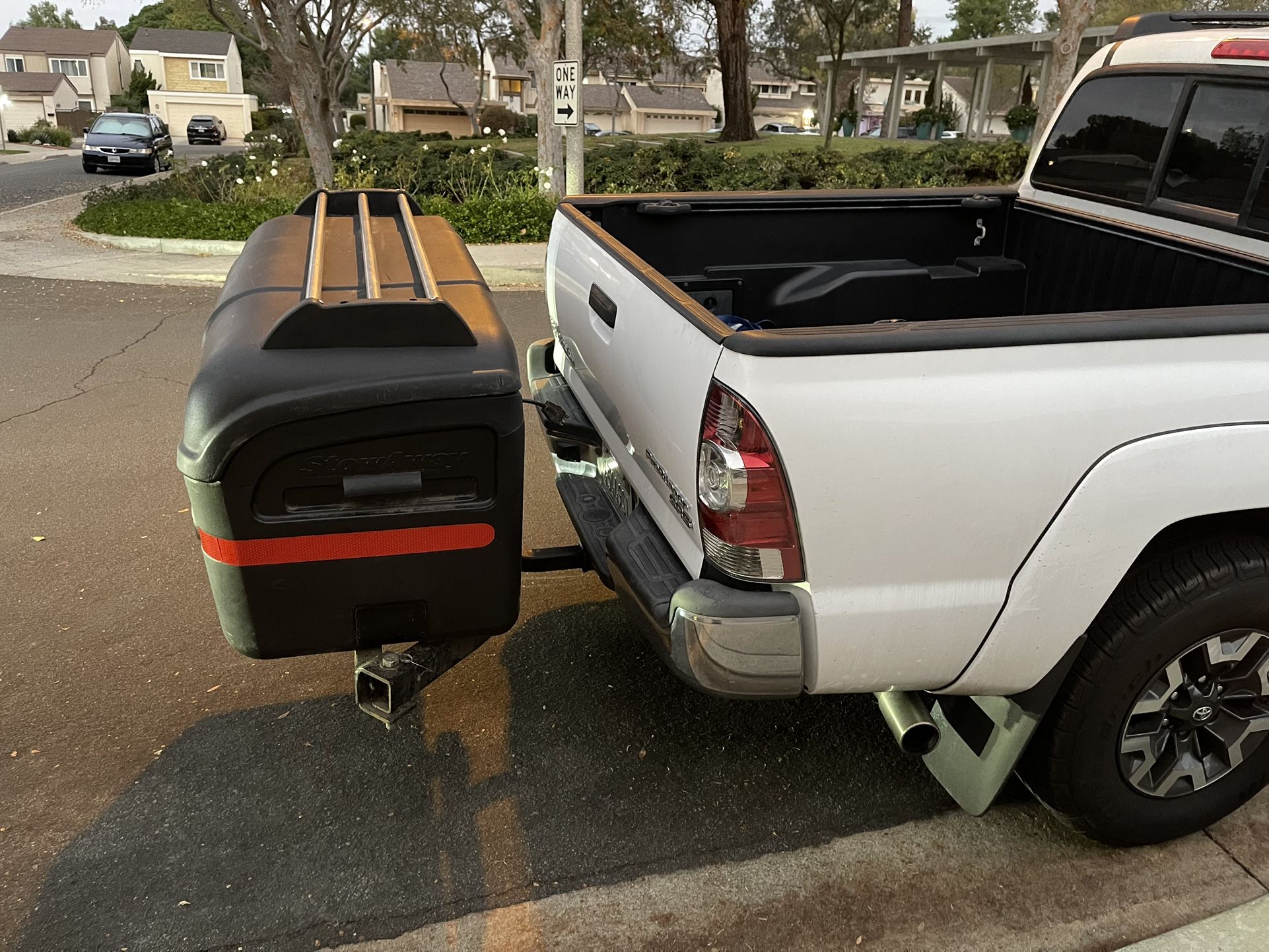 StowAway2 MAX Hitch Cargo Carrier for Sale in Irvine, CA - OfferUp