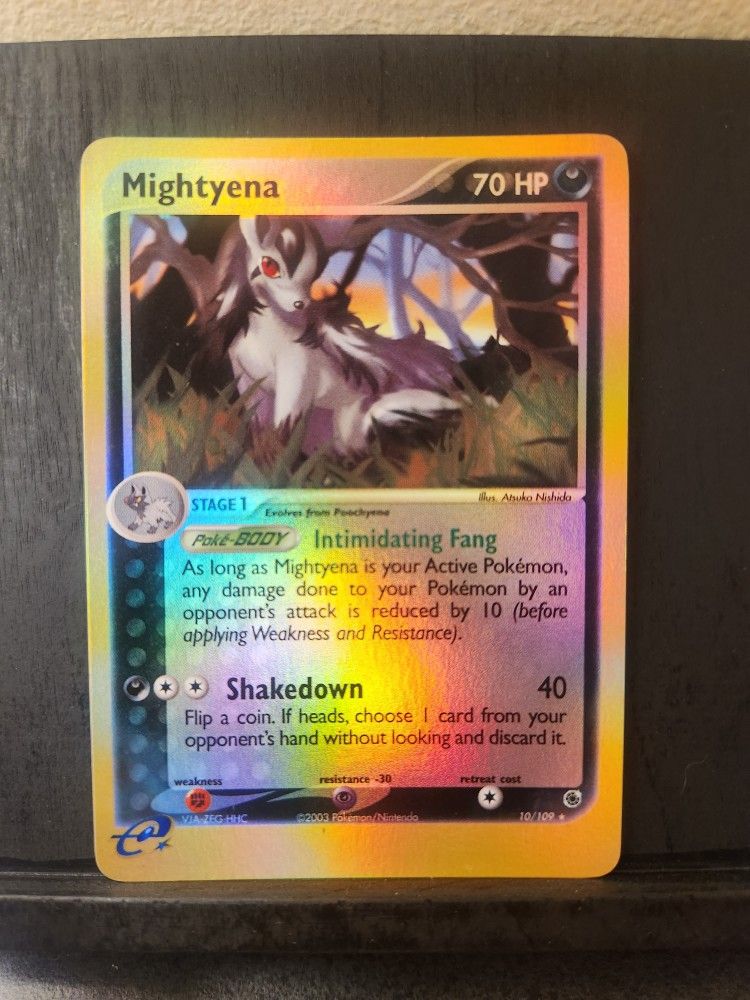 Mightyena Pokemon Card