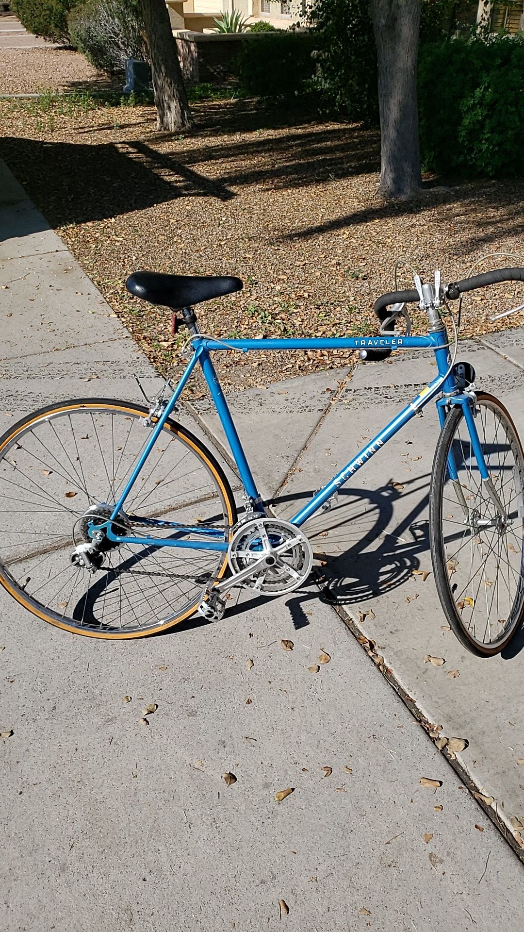 Rare 1977 Vintage Schwinn Traveler Bicycle for Sale in Phoenix, AZ - OfferUp