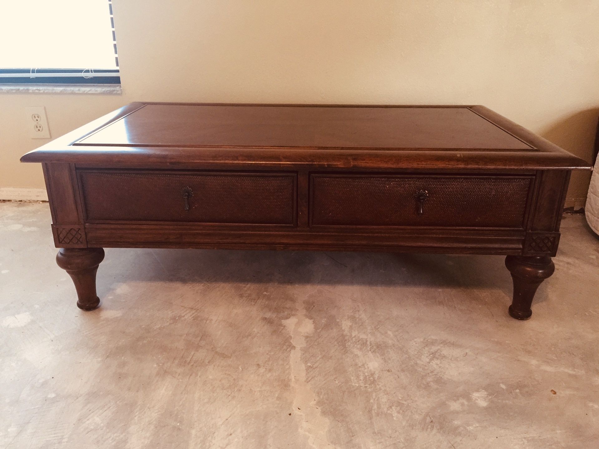 Tommy Bahama Style Coffee Table and End Table for Sale in Clearwater, FL - OfferUp