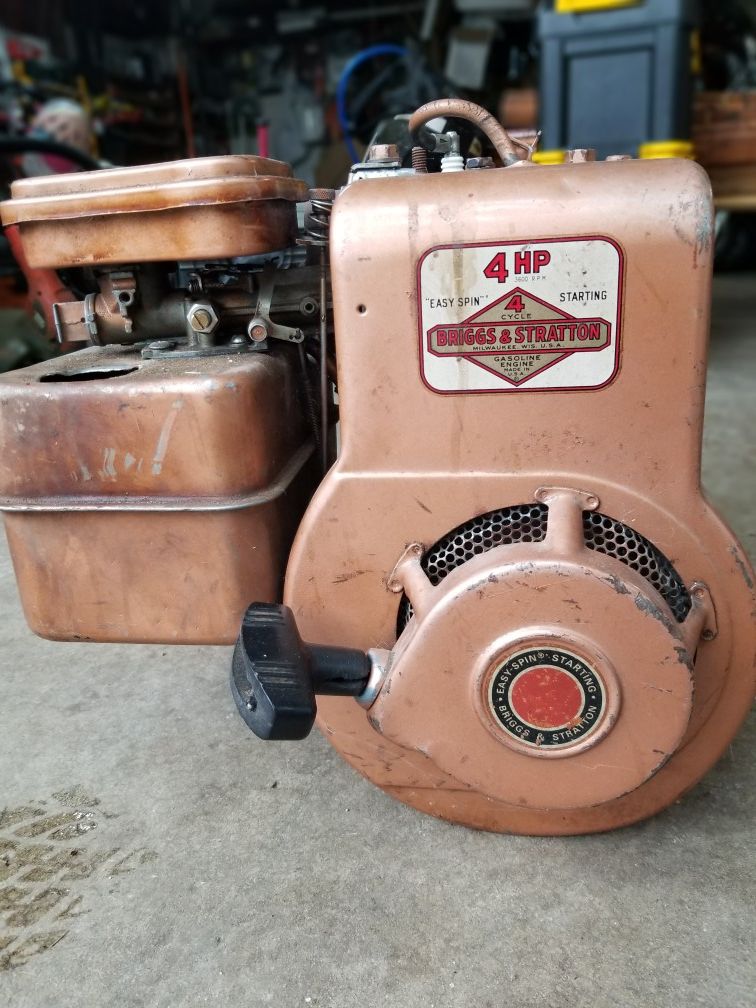 Briggs and Stratton 4 hp mini bike engine for Sale in Buffalo Grove, IL - OfferUp