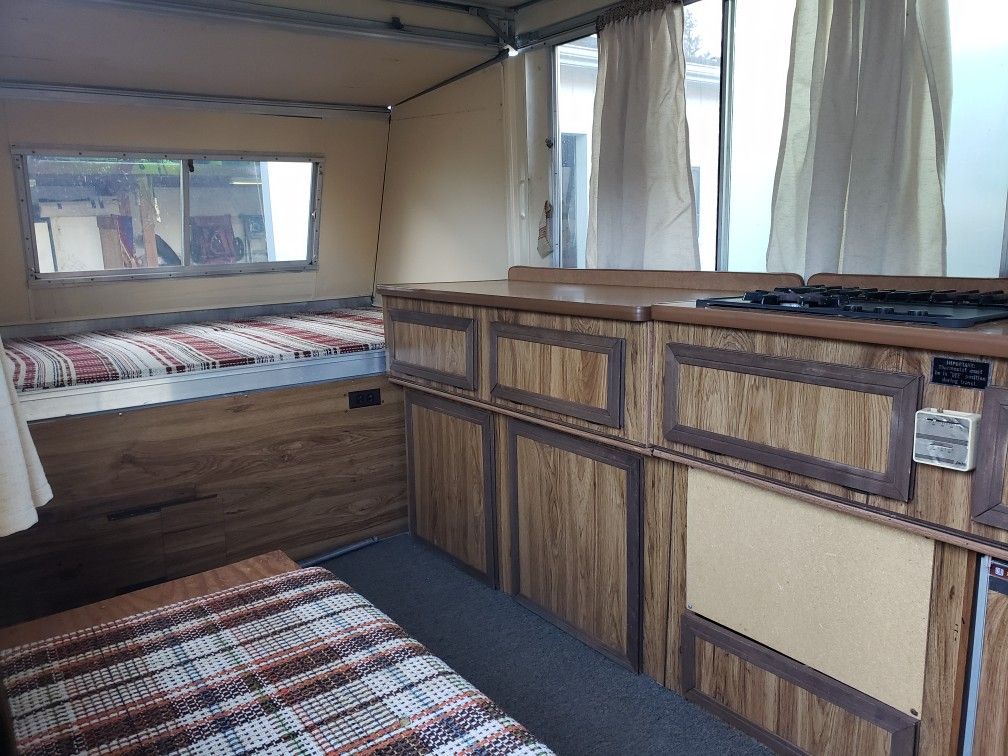 1980 Apache hard shell pop up camper for Sale in Salkum, WA - OfferUp