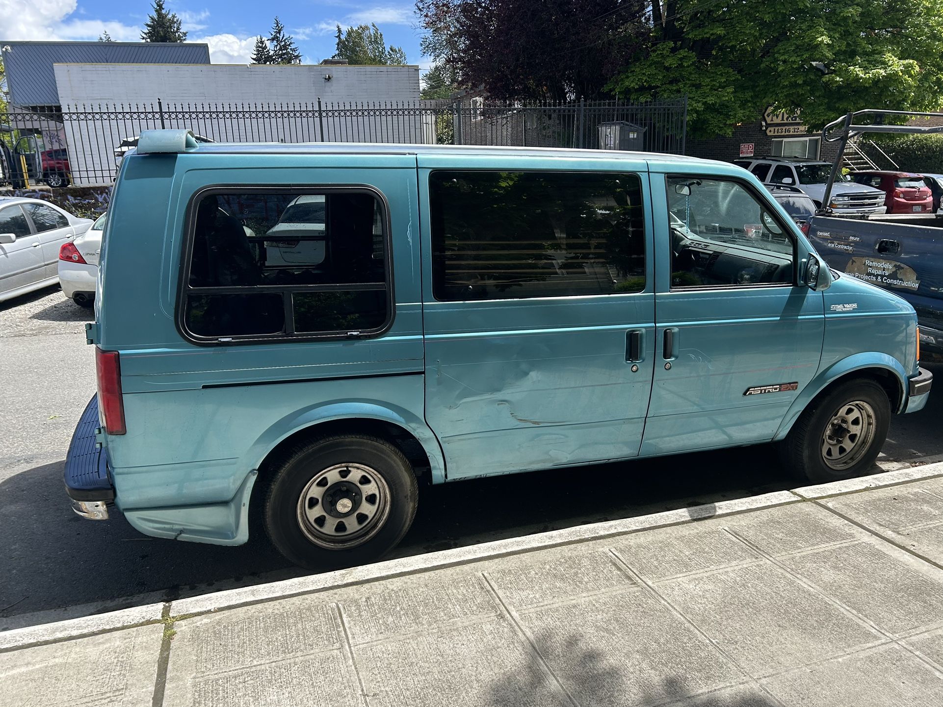 1993 Chevrolet Astro for Sale in Seattle, WA - OfferUp