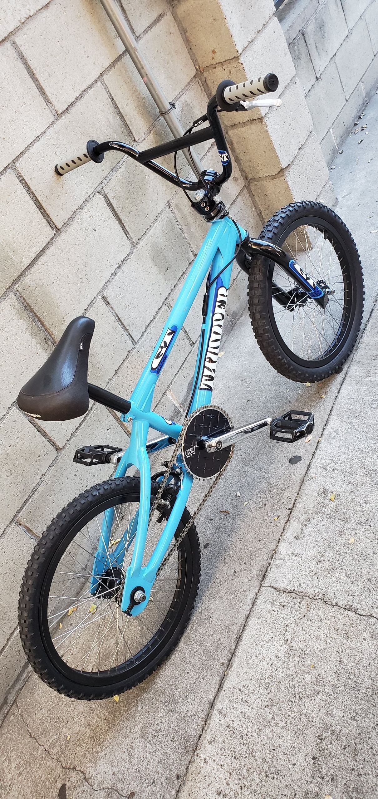 GT Bike BMX Thumper Like New for Sale in Huntington Park, CA - OfferUp