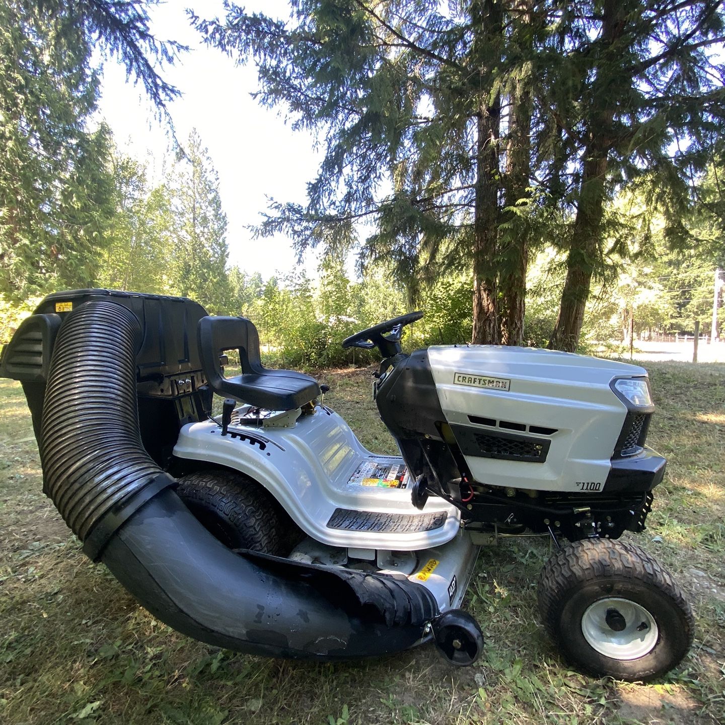 FS Craftsman T1100 Riding Lawnmower w Bagger System for Sale in Roy WA OfferUp