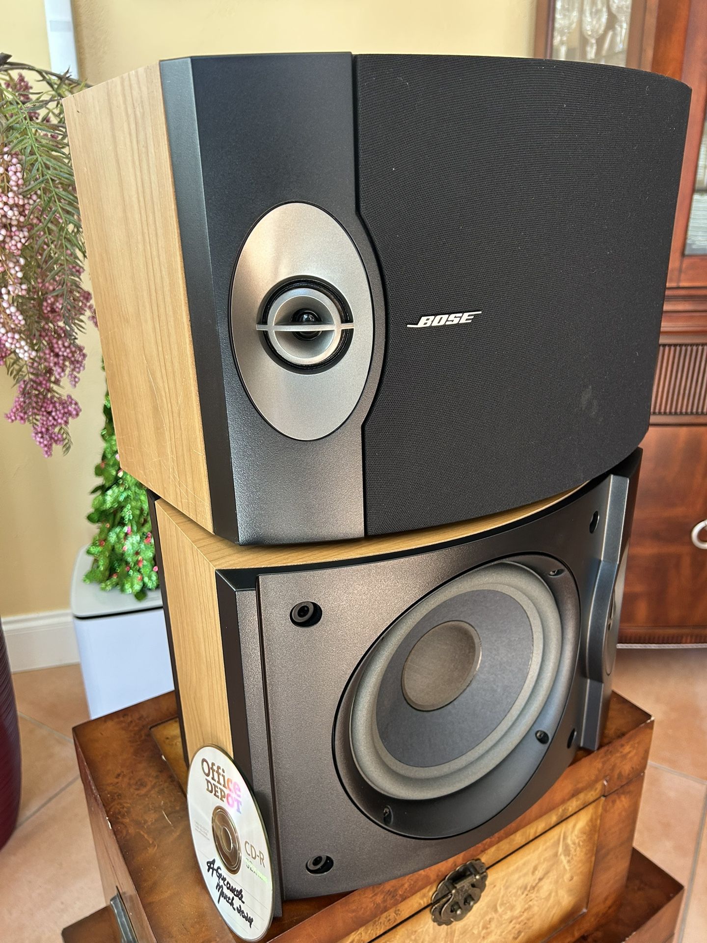 Bookshelf Speakers Bose 301 Series “V” Like New for Sale in Pompano ...