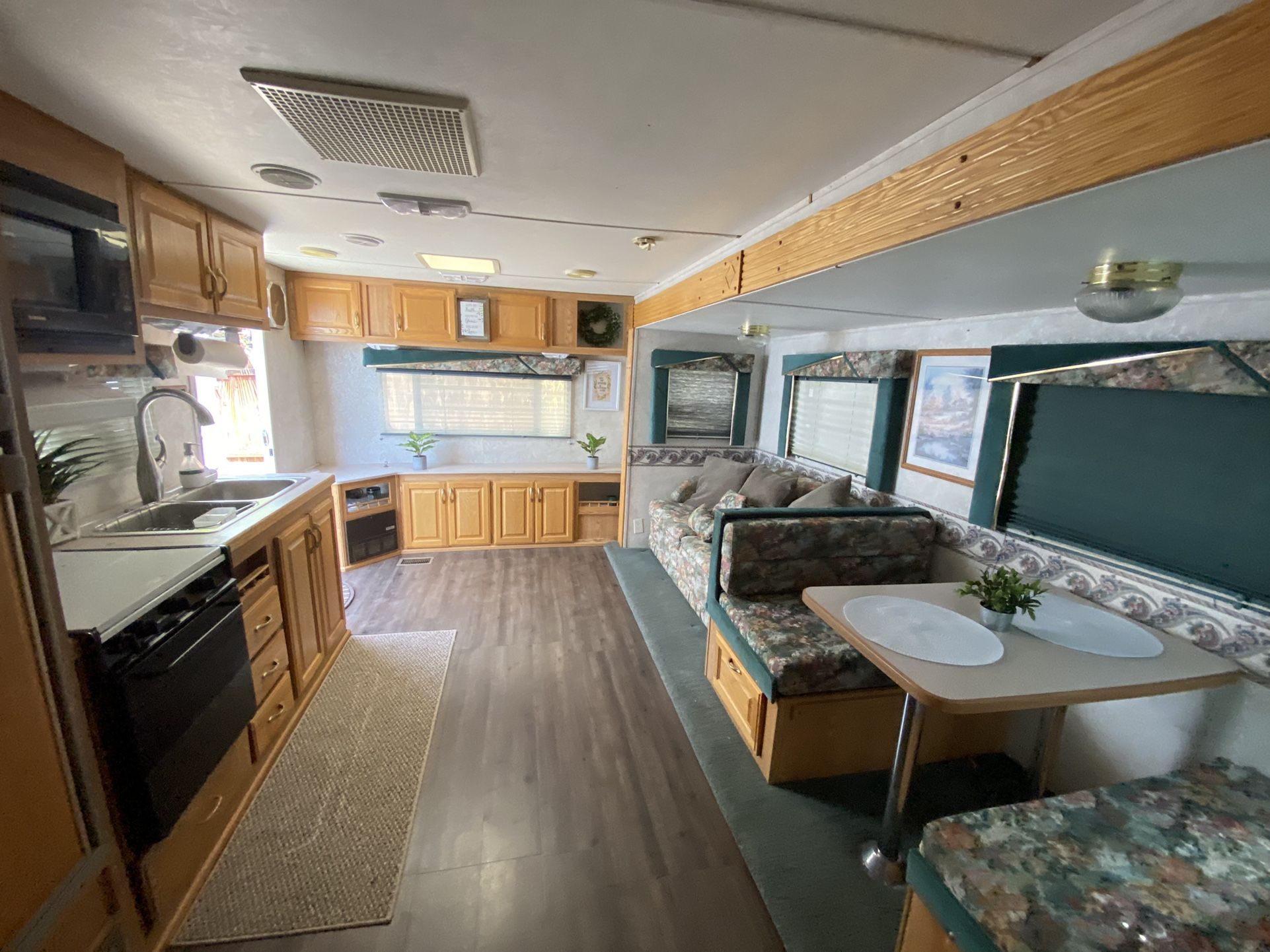 1998 Sea Hawk 28ft travel trailer for Sale in Riverside, CA - OfferUp