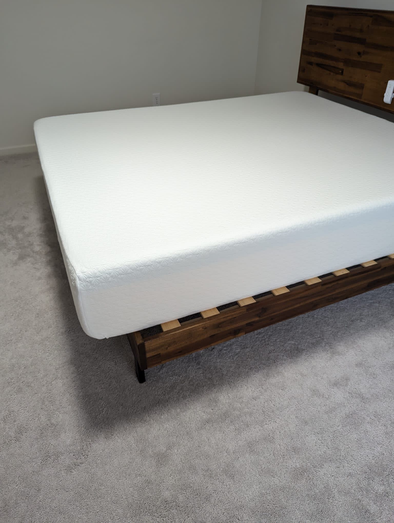 Zinus Mattresses 12 Inch California king for Sale in Fishers, IN - OfferUp