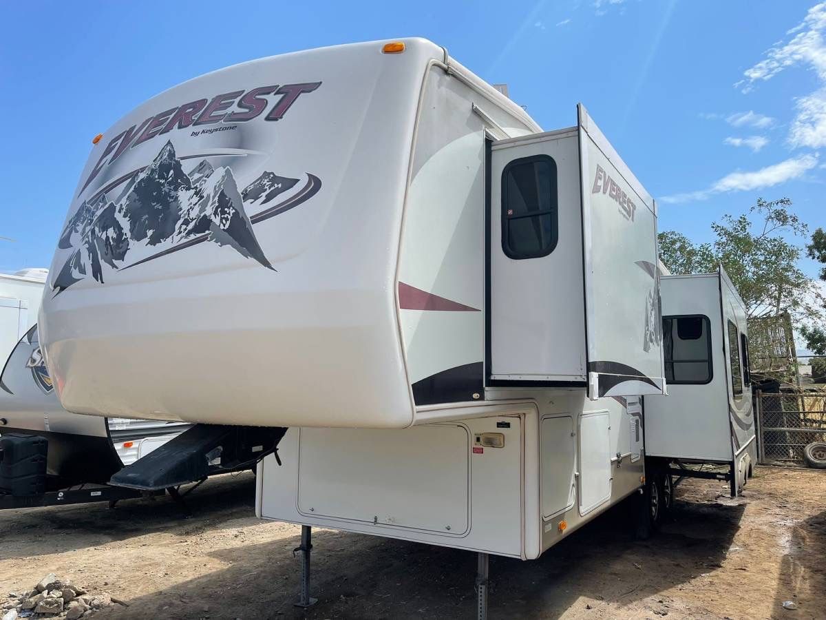 2008 Keystone Everest Fifth Wheel / Travel Trailer / RV for Sale in ...