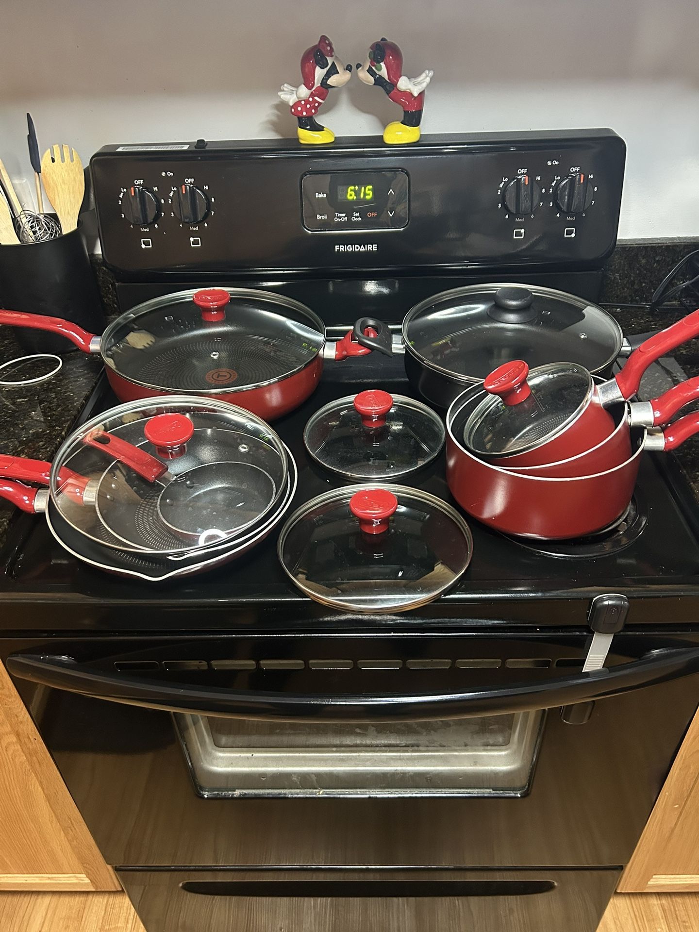 Taft Non Stick Pans for Sale in Glen Ellyn, IL - OfferUp