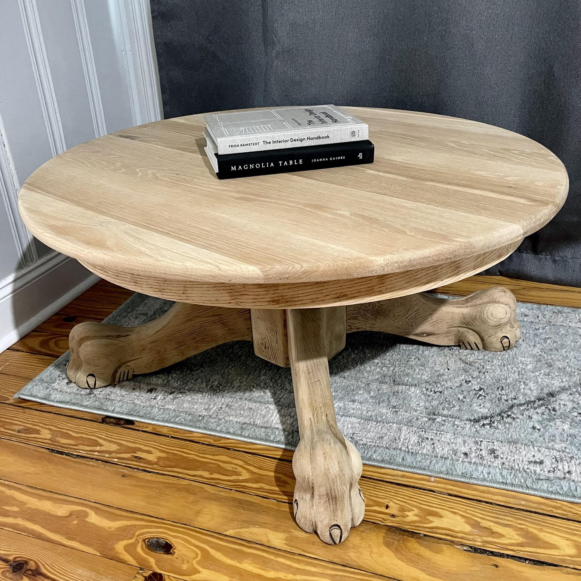 Lions Claw Table