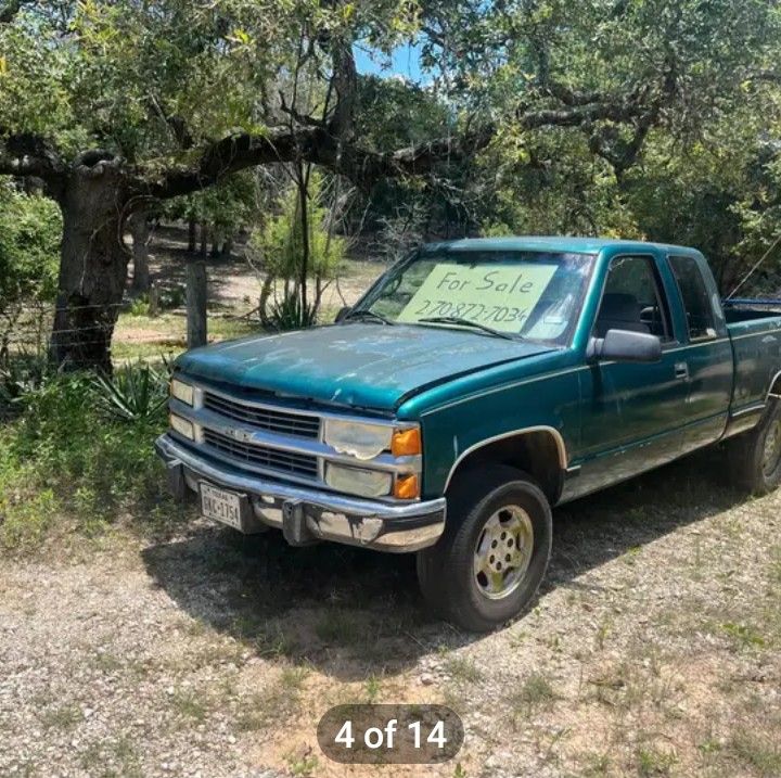 97 chevy z71 4×4 for Sale in Floresville, TX - OfferUp