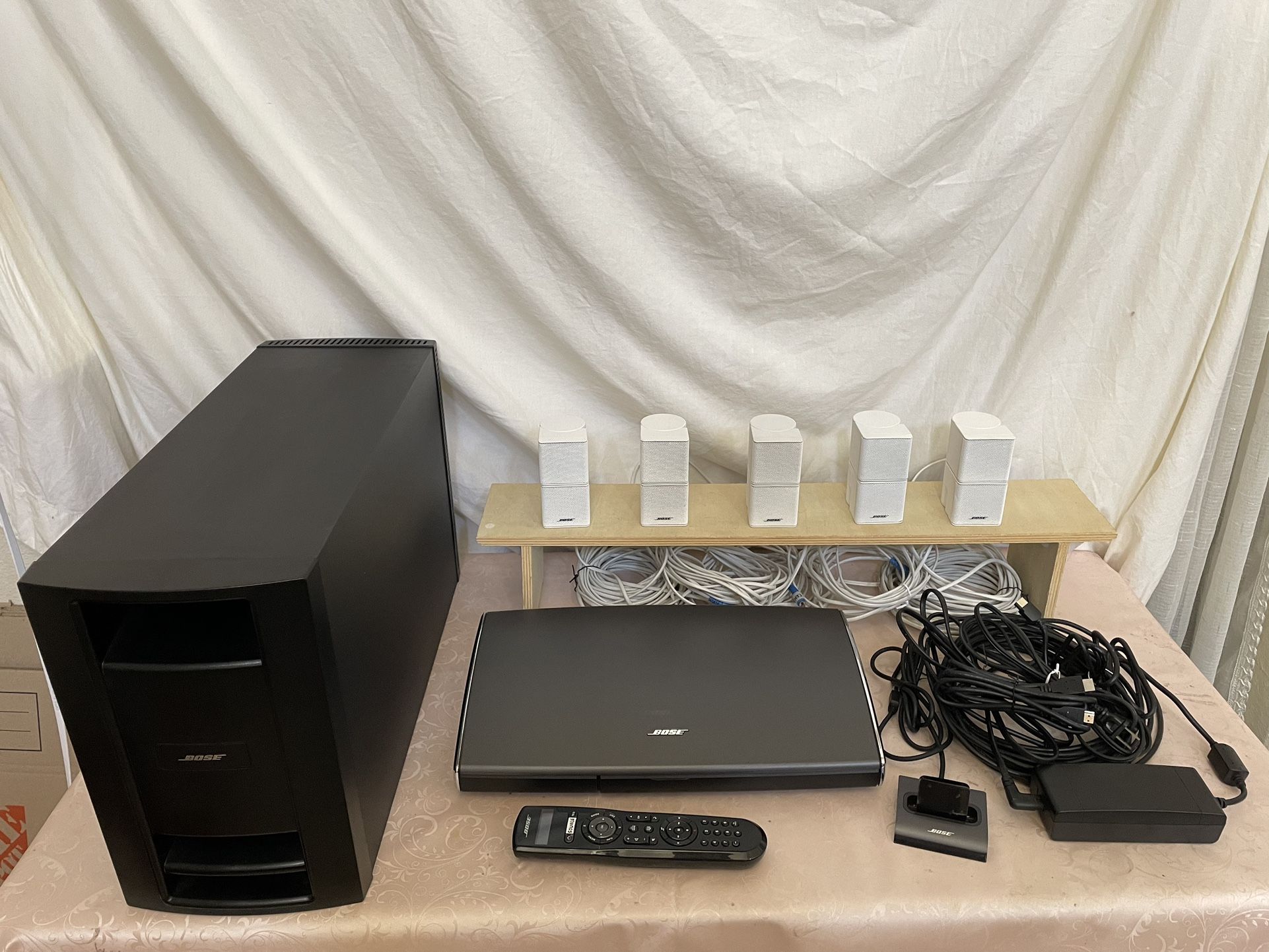 Bose Lifestyle AV35 Home Theater Surround Sound System. for Sale in ...