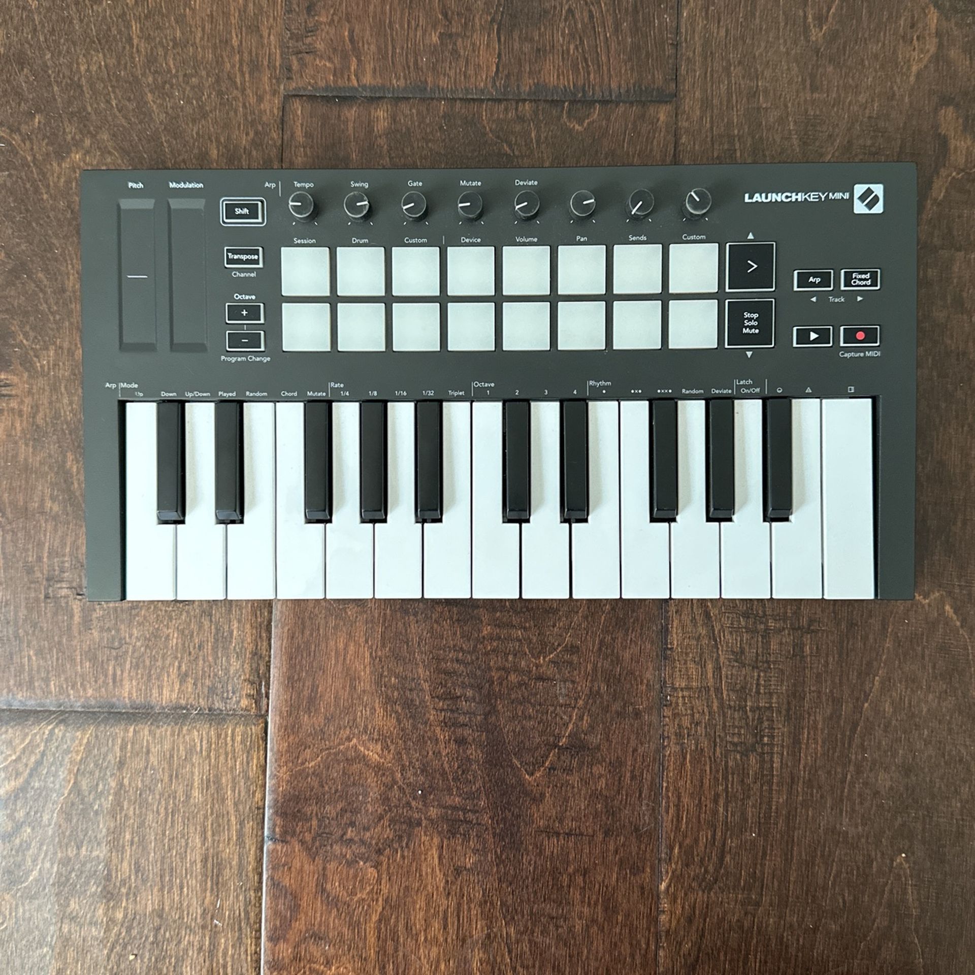 Novation Launch Key Mini for Sale in Riverside, CA - OfferUp