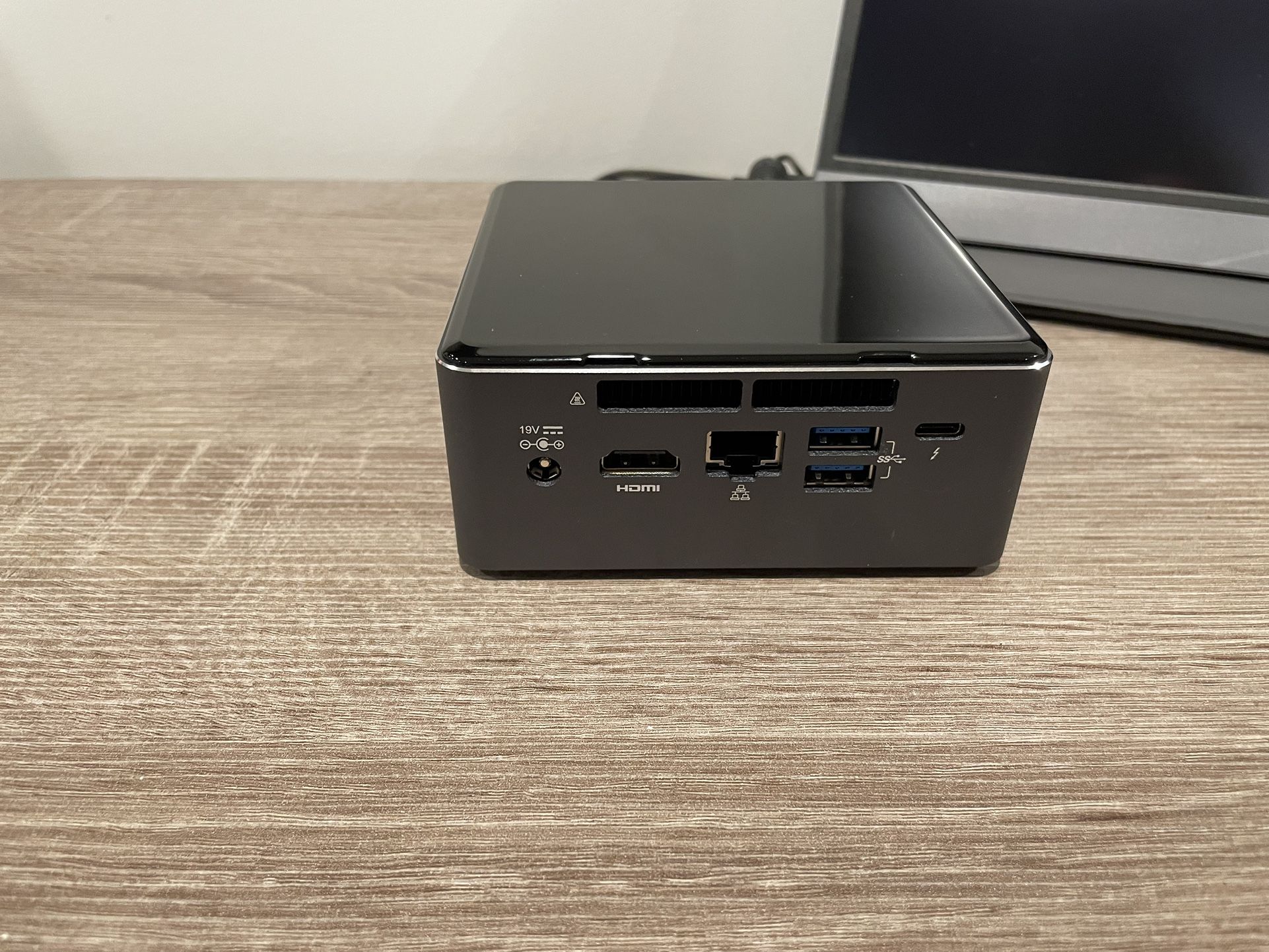 Intel NUC7i5BNH for Sale in Des Plaines, IL - OfferUp