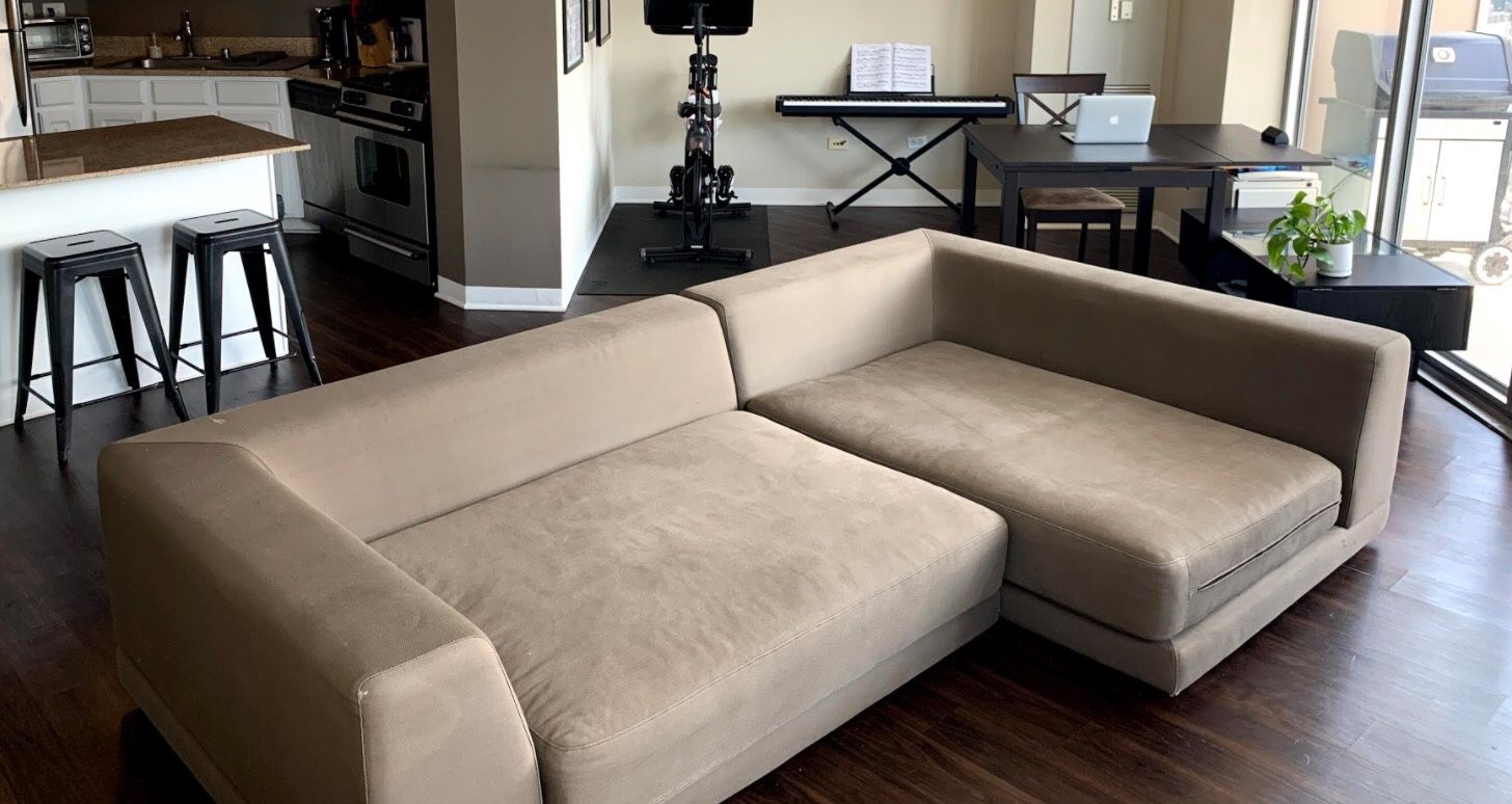 CB2 Uno Sofa for Sale in Chicago IL OfferUp
