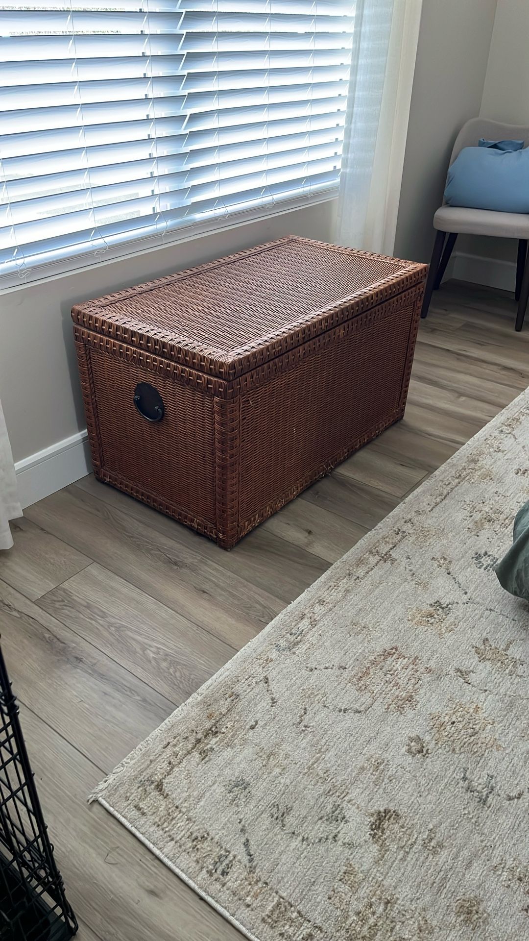 Wicker Storage Chest Pier One for Sale in Huntley, IL - OfferUp