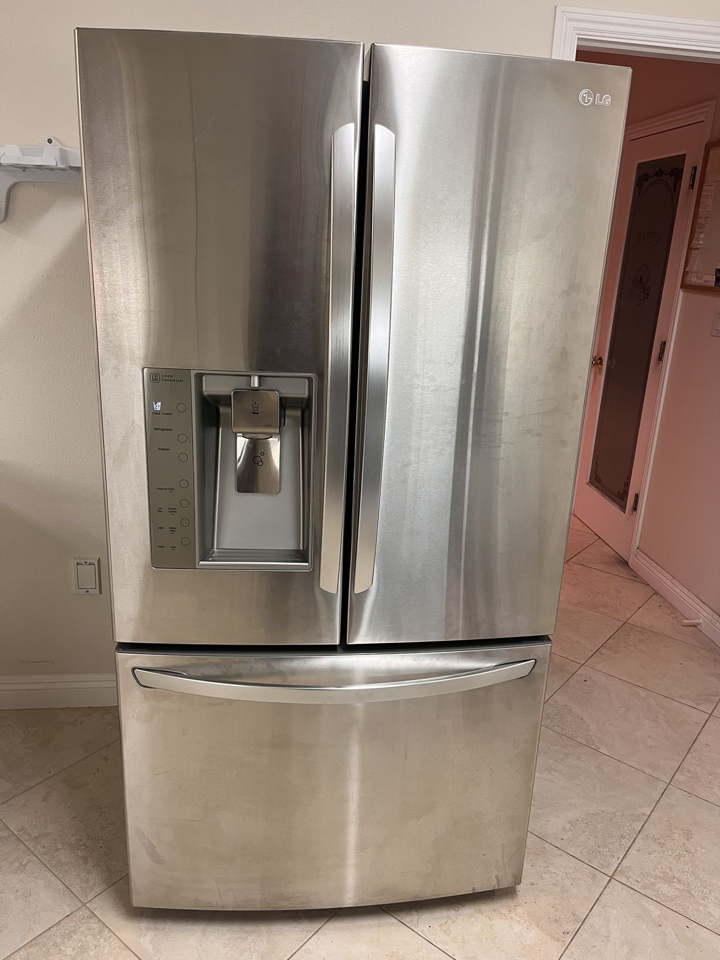 LG Stainless Refrigerator for Sale in Las Vegas, NV - OfferUp