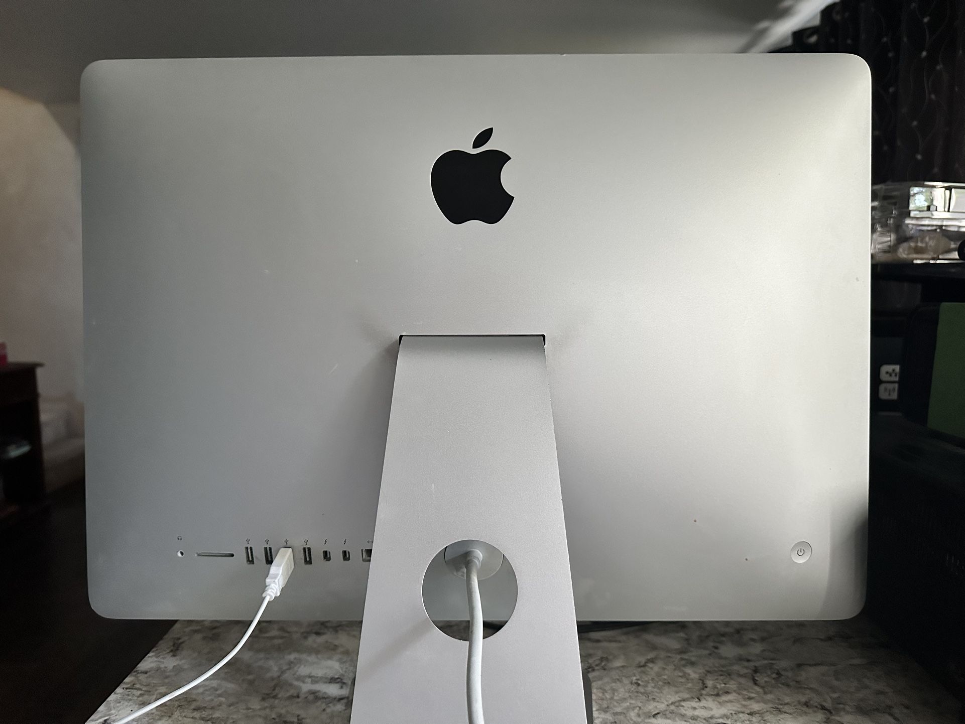 iMac - Model A1418 - 2.7ghz Core i5 for Sale in Marysville, WA - OfferUp