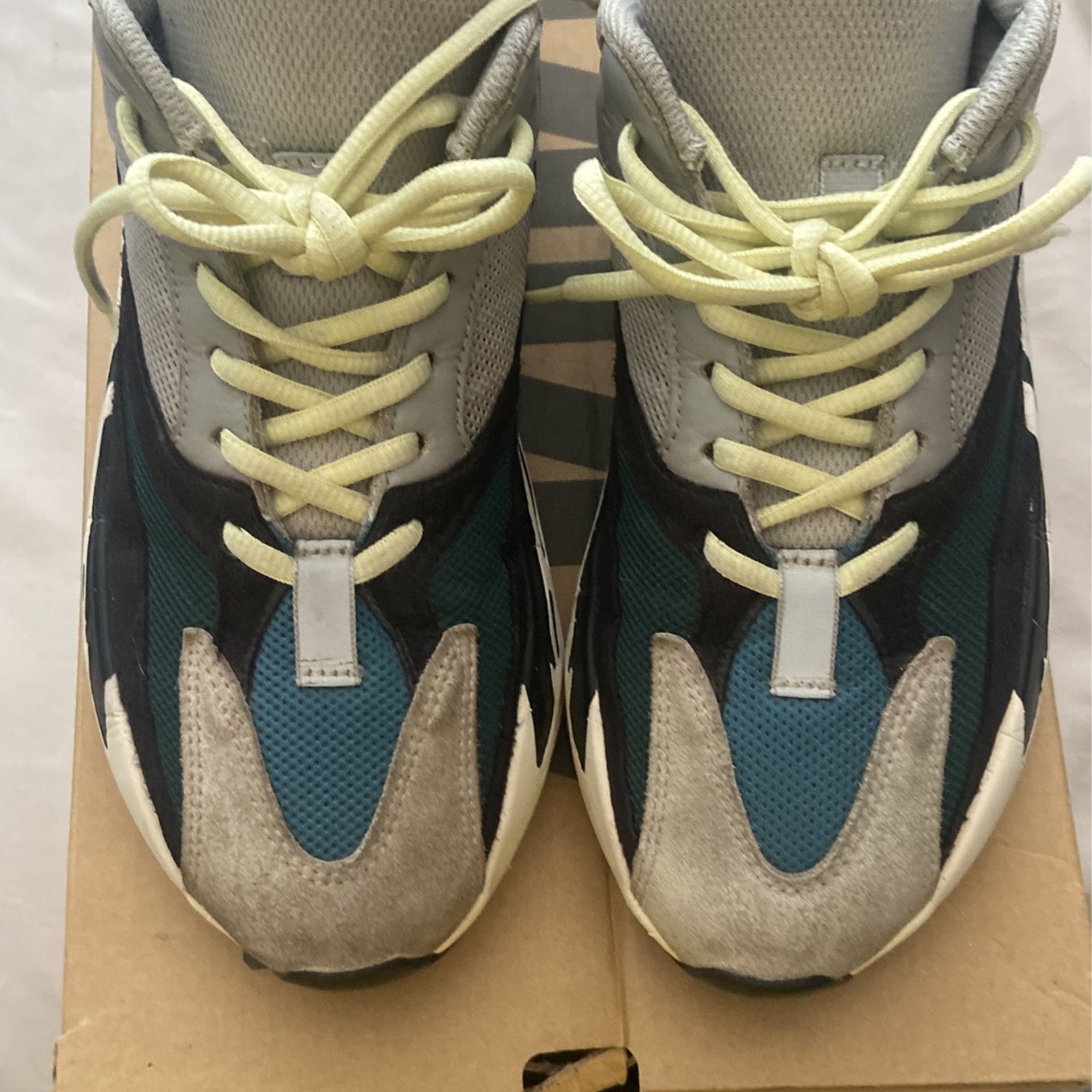 Adidas Yeezy Boost 700 Waverunners Size 8.5 for Sale in Houston, TX ...