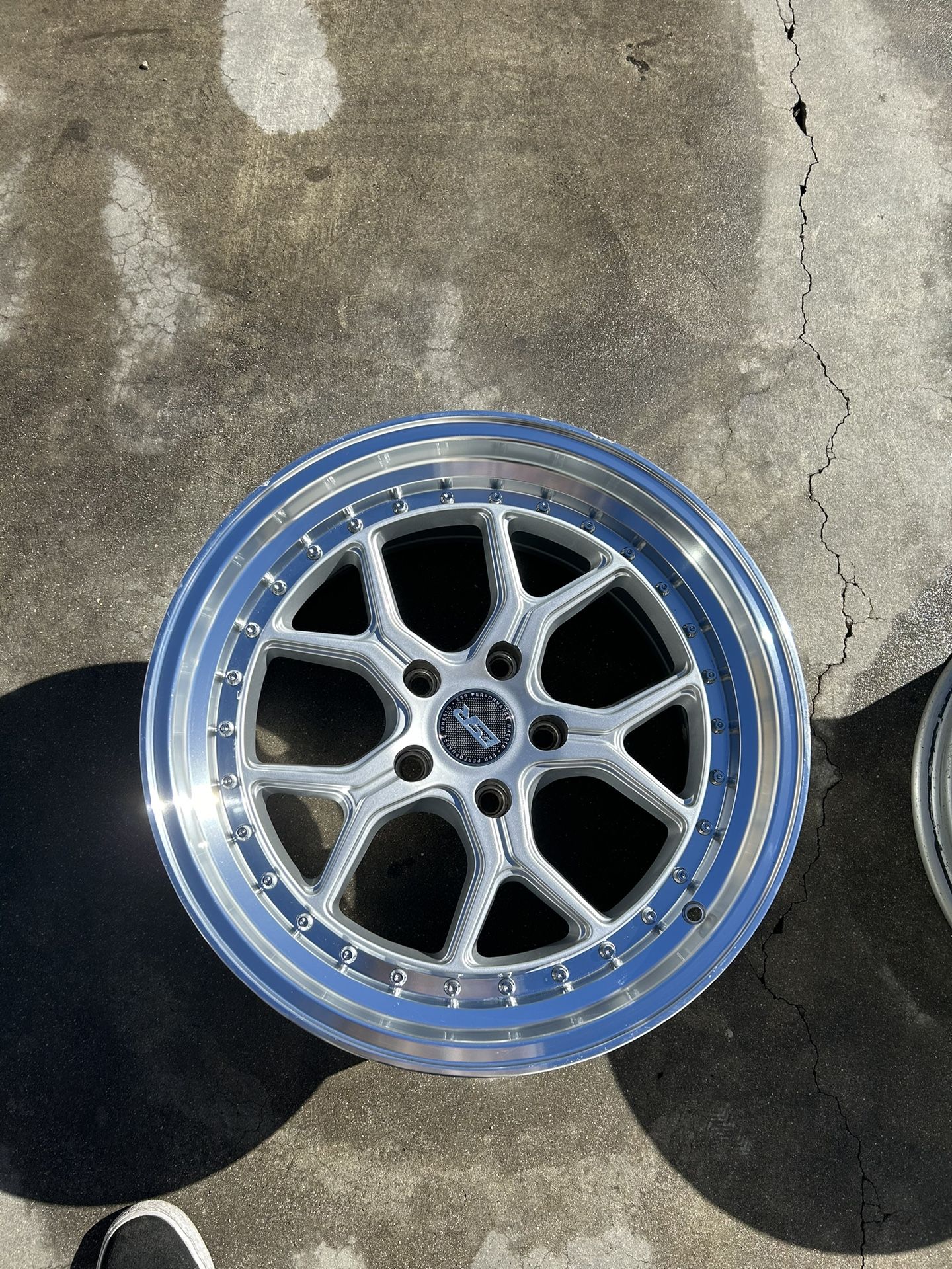 ESR CS2 STYLE RIMS for Sale in Palmdale, CA - OfferUp