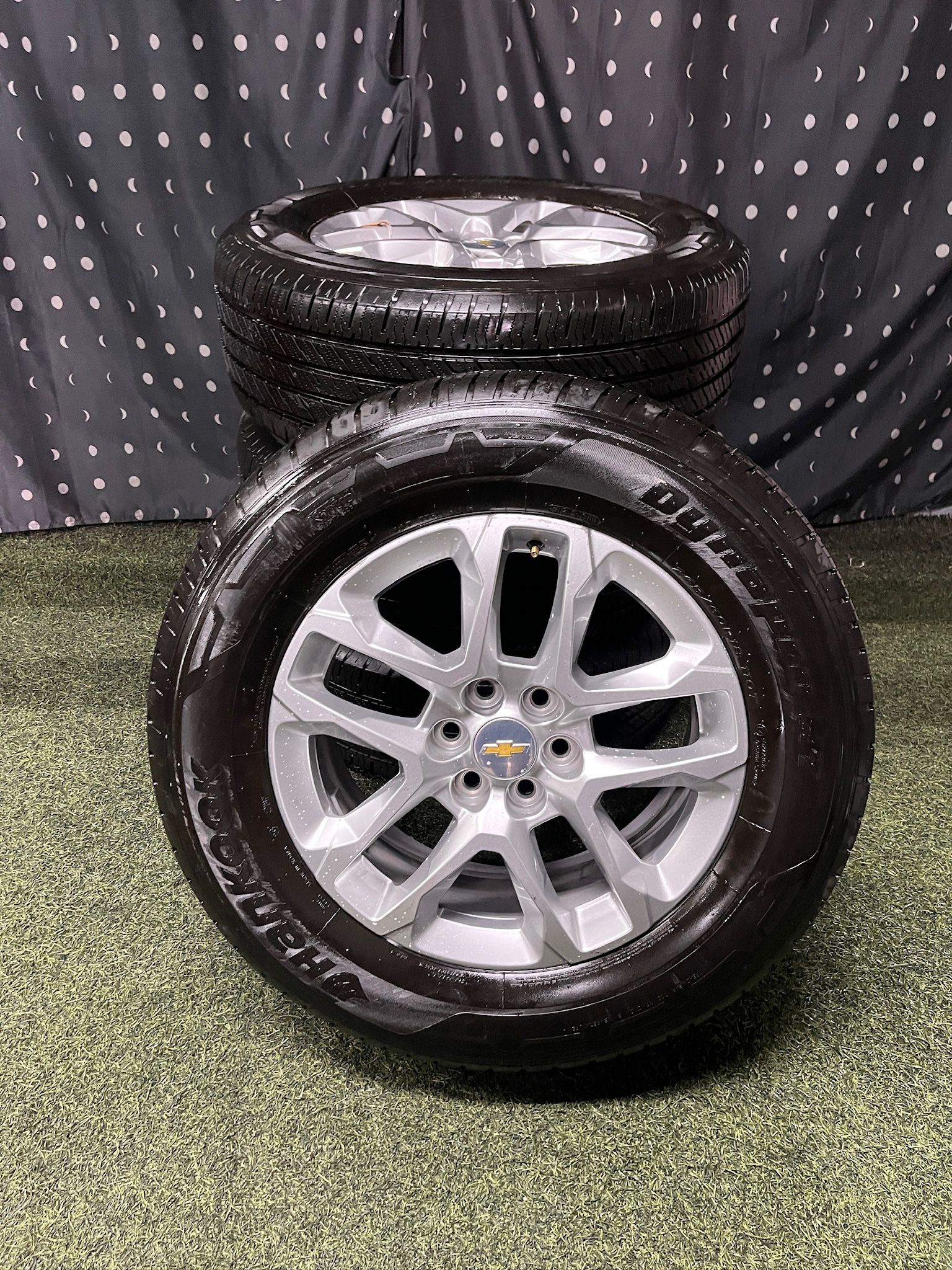 2018-2024 Chevy Traverse 6 Lug 18 Inch Takeoffs OEM Wheels for Sale in ...