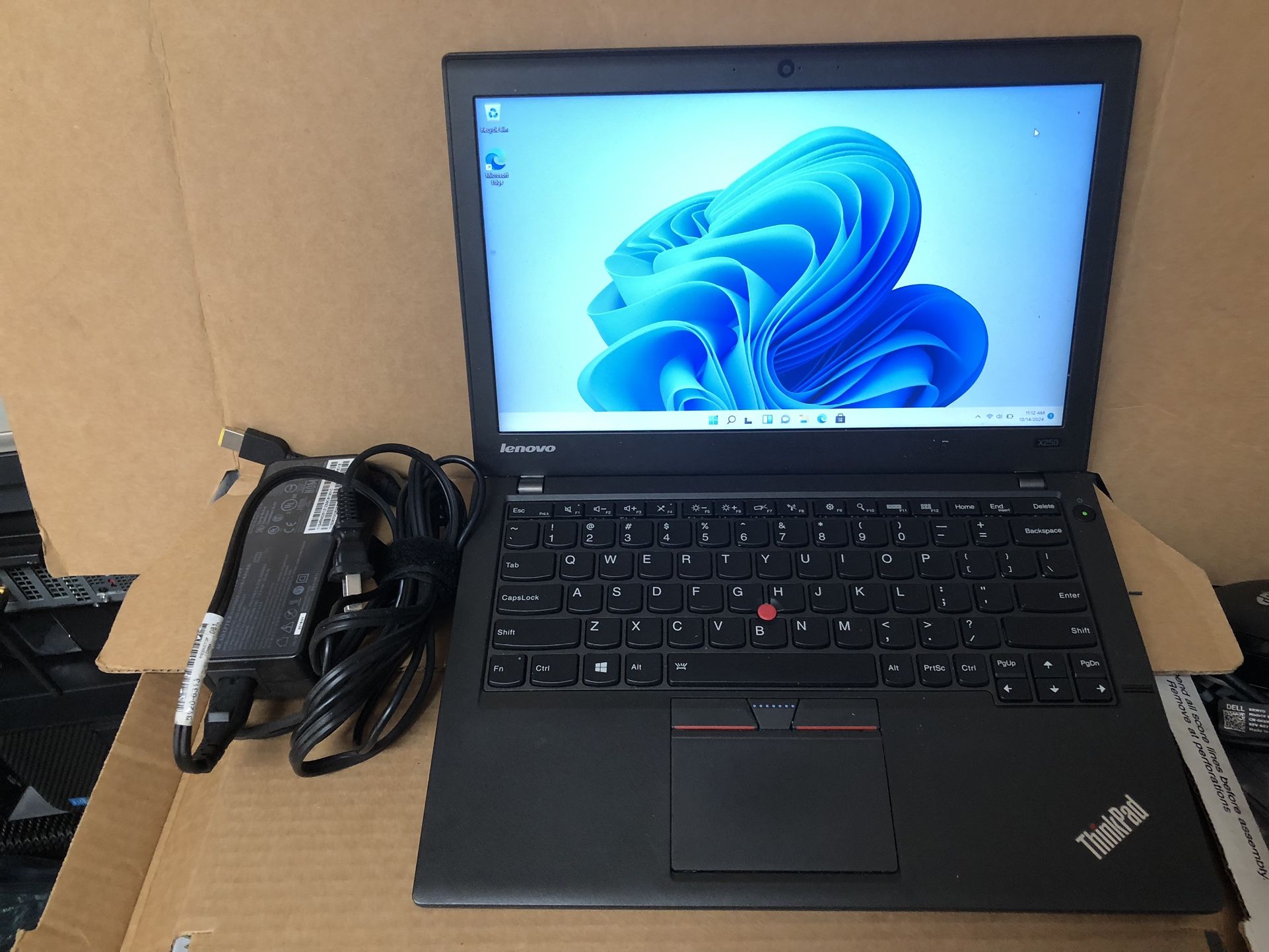 Lenovo ThinkPad 12.5” x250 Intel i5-5300U 2.3GH 256GB NVMe SSD 8GB RAM ...