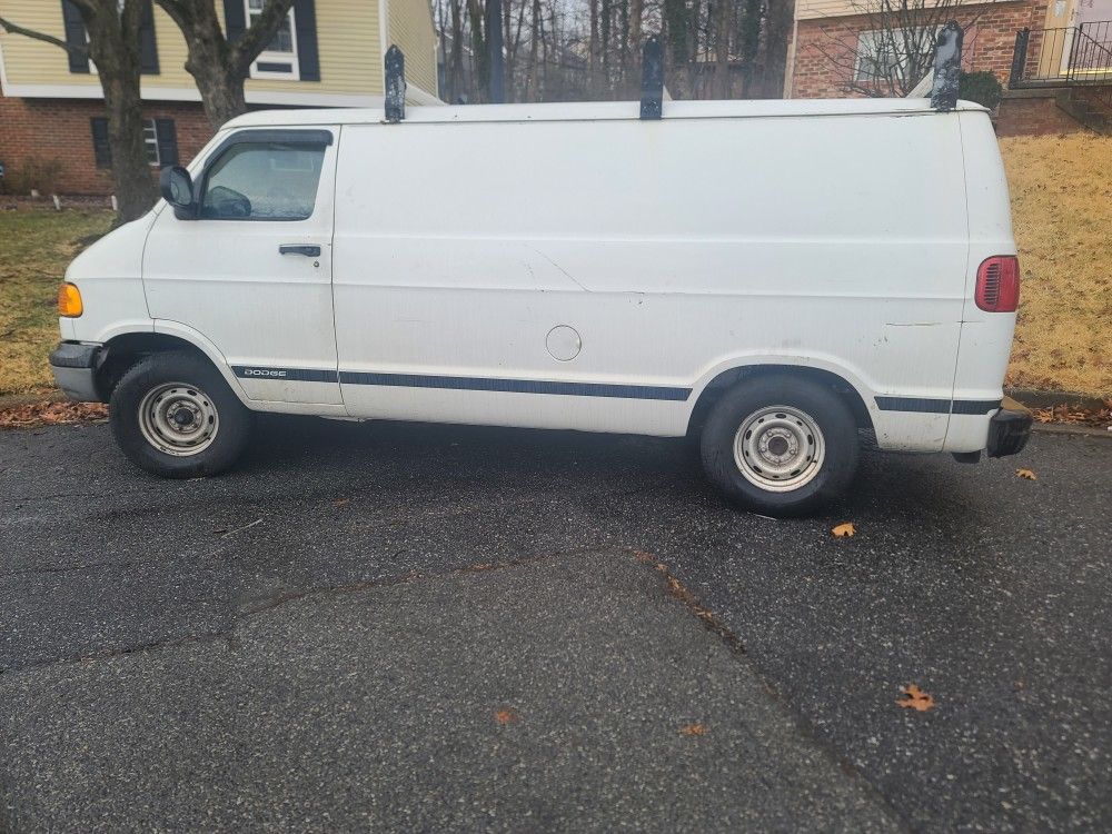 2000 Dodge Ram Van for Sale in Hyattsville, MD - OfferUp
