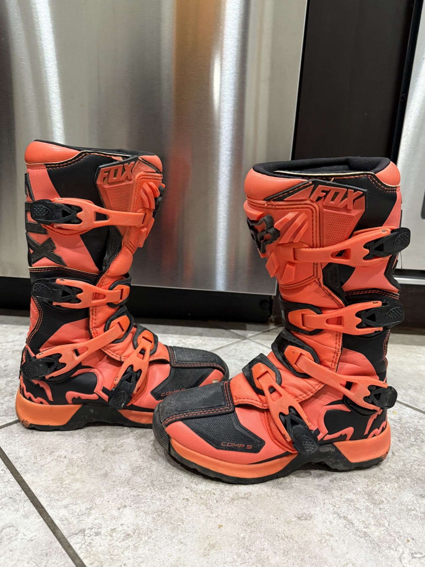 Youth Size 5 Fox Comp 5 Racing Boots for Sale in Las Vegas, NV - OfferUp