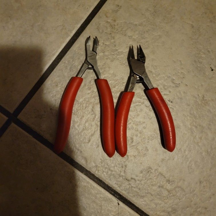Snap on Tools Set Of 2 Pcs Wire Cutters E710BCG & E706BCG GREAT ...