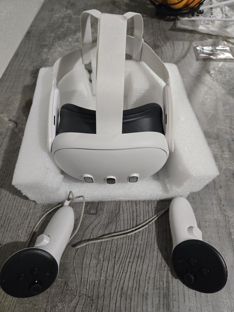 Meta Quest 3 – 512GB VR Headset Pre-Owned • Batman Bundle • Under ...