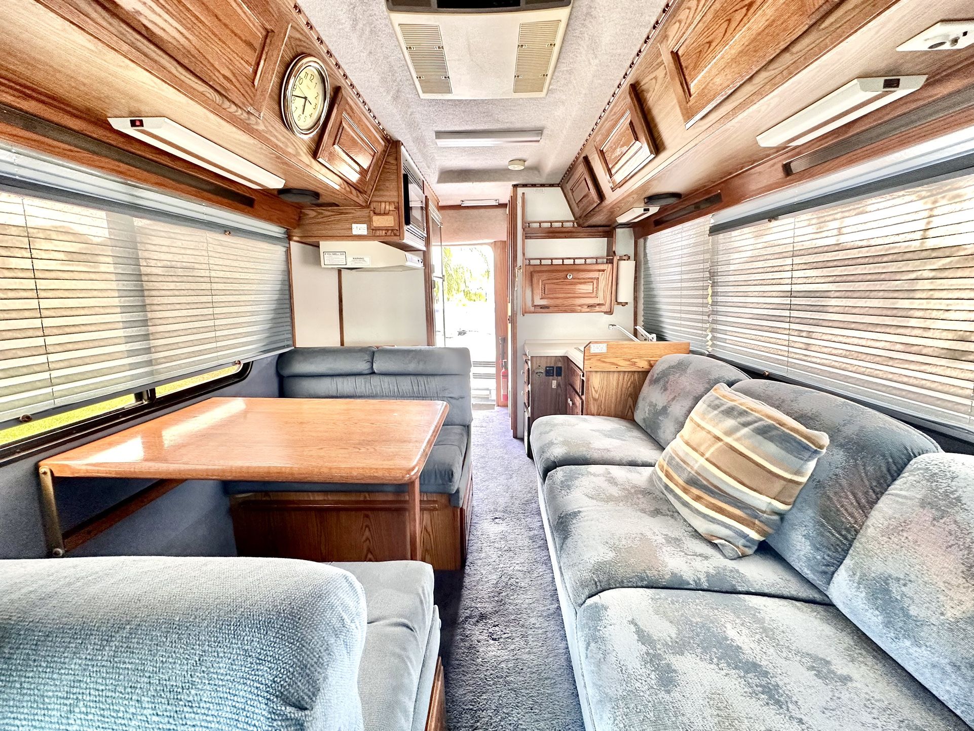 1999 Chinook Concourse for Sale in Moreno Valley, CA - OfferUp
