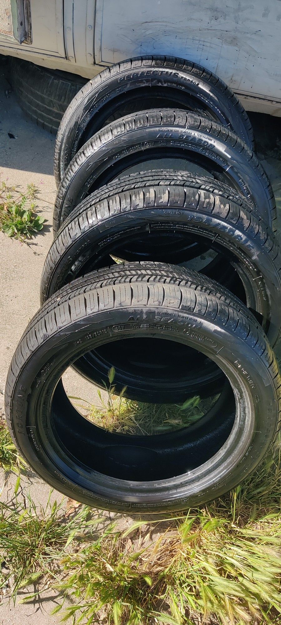 Like New 15 Tires for Sale in Fontana, CA - OfferUp