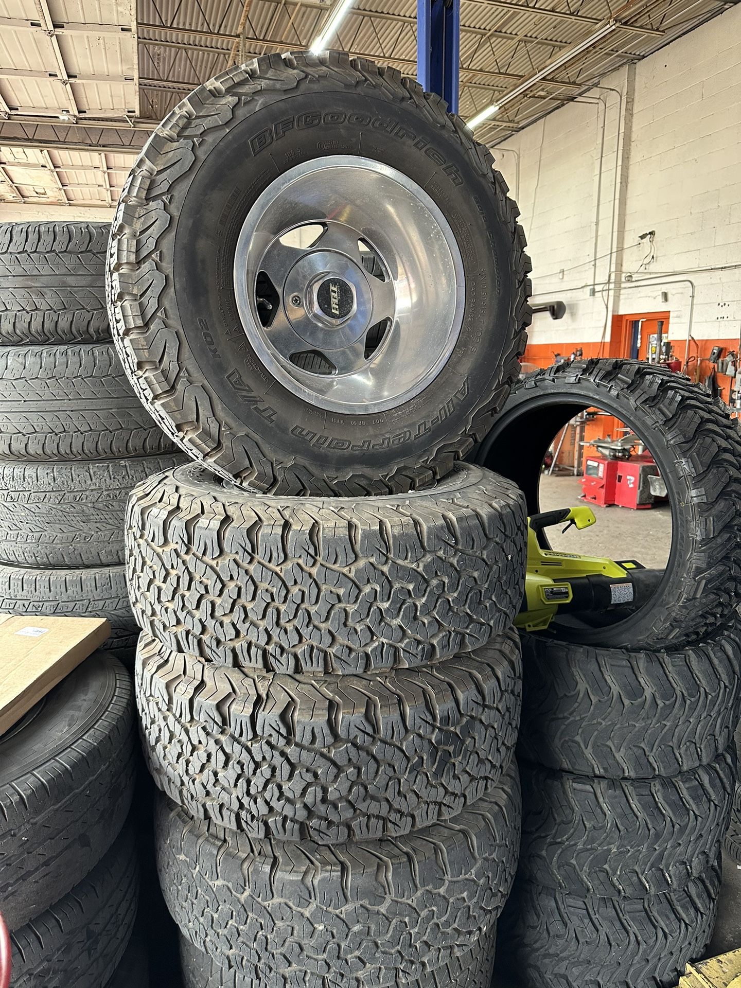 15s Eagle Alloy 15x8 15x10 Polish With BFG 5x5 5x5.5 for Sale in ...