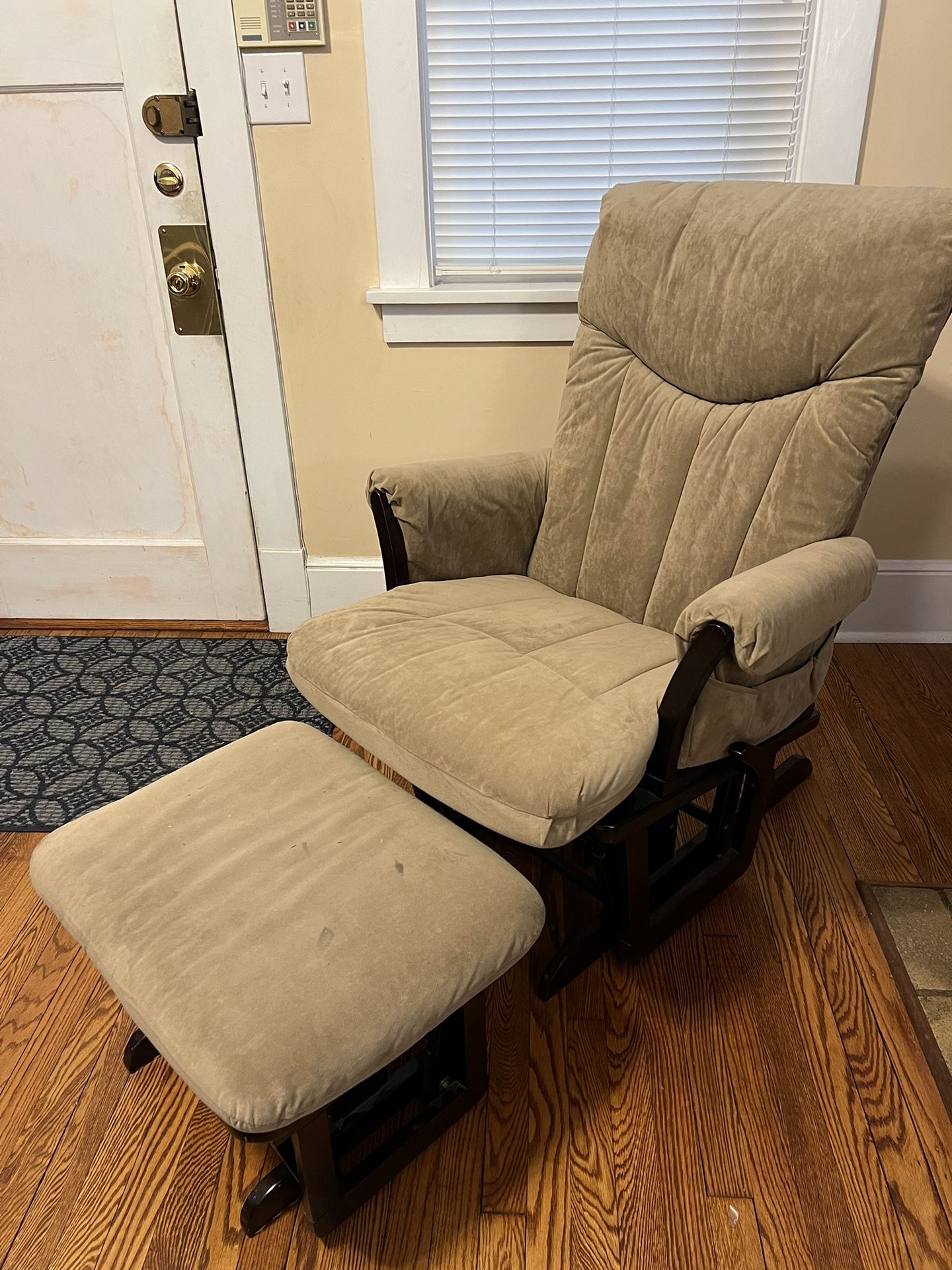Glider Chair And Stool Combo for Sale in Hyattsville, MD - OfferUp