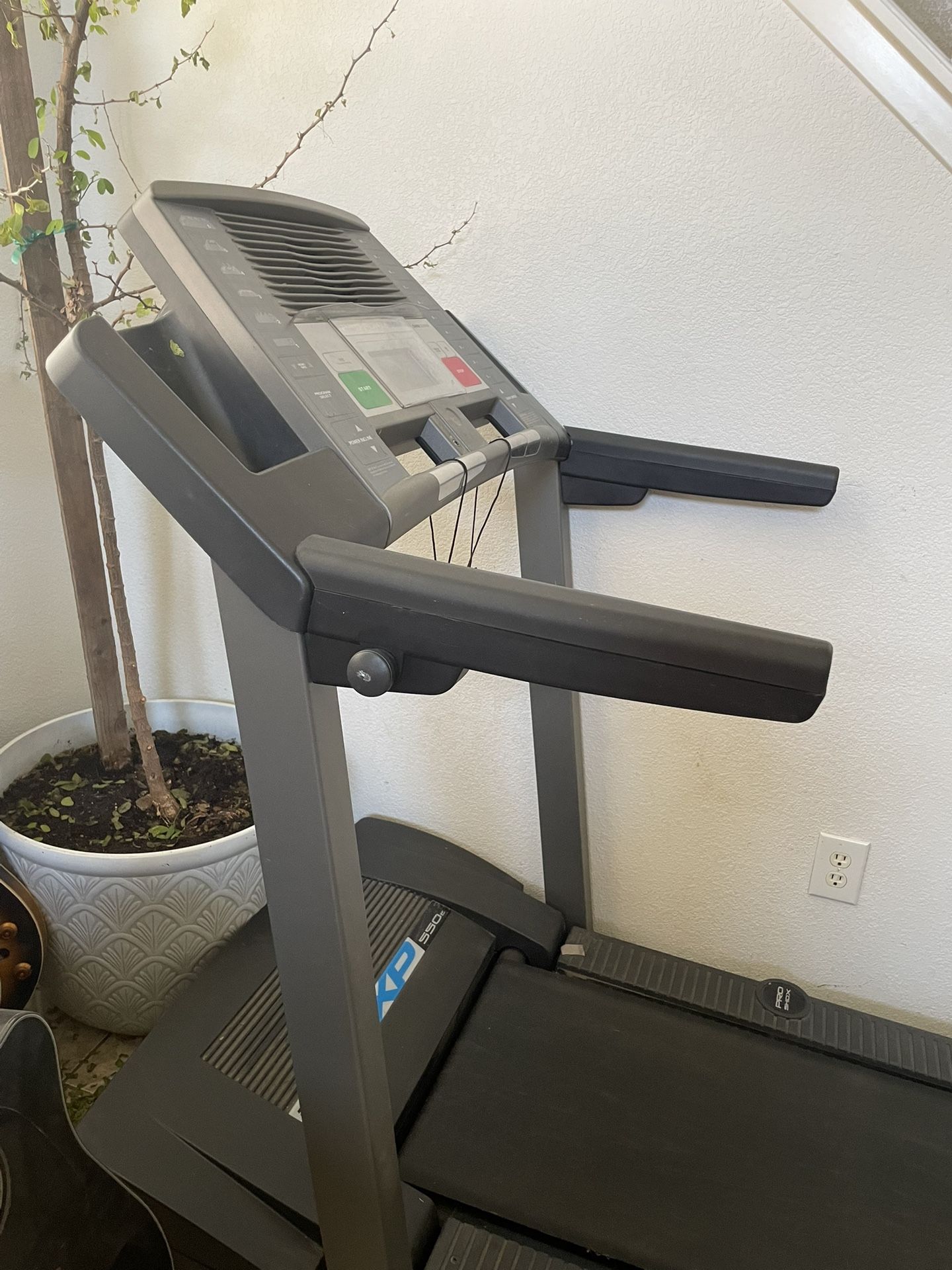 ProForm XP Treadmill for Sale in Palmdale, CA - OfferUp