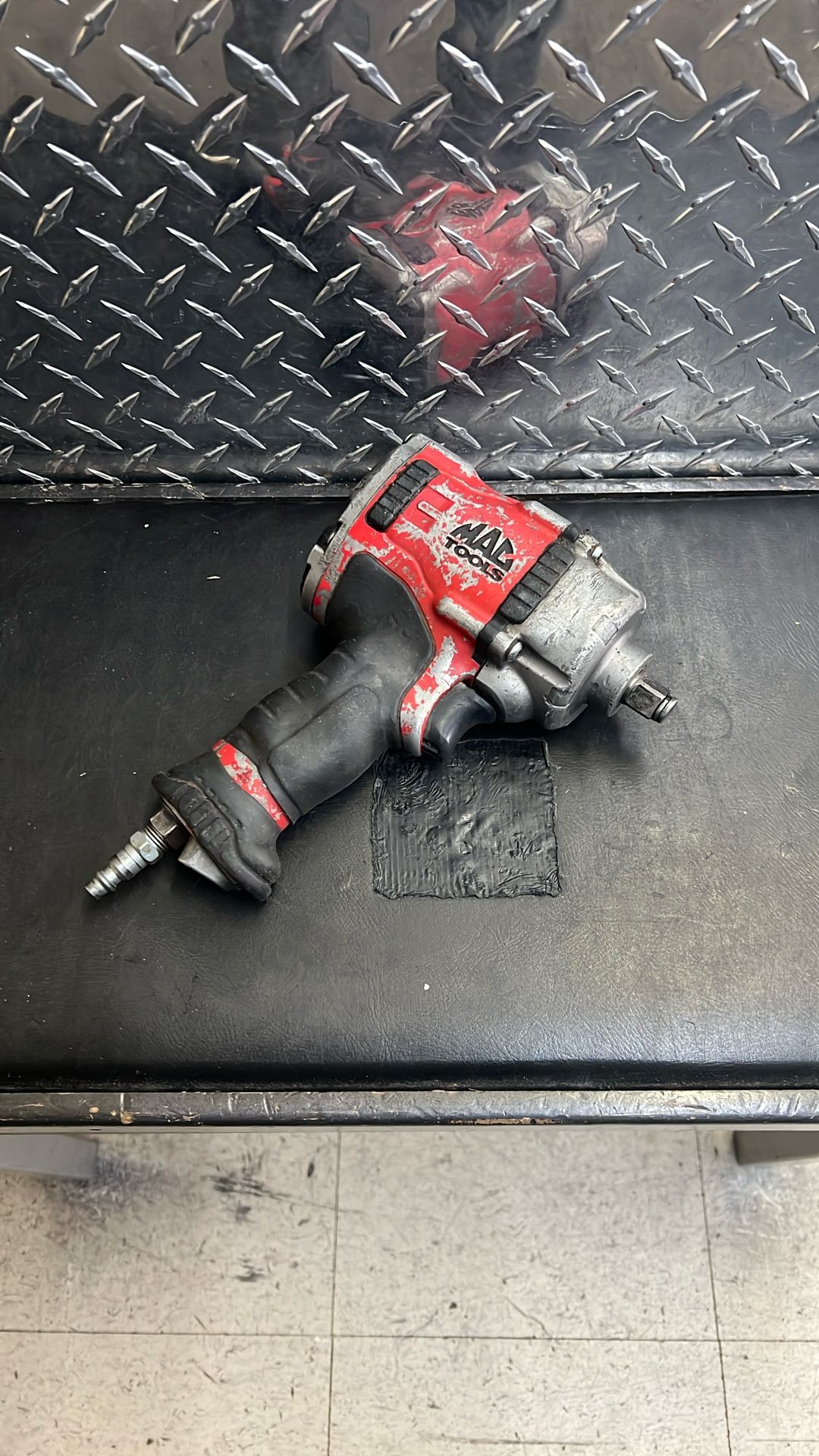 MAC Tools 1/2” Pneumatic Air Impact Wrench MPF980501 for Sale in ...