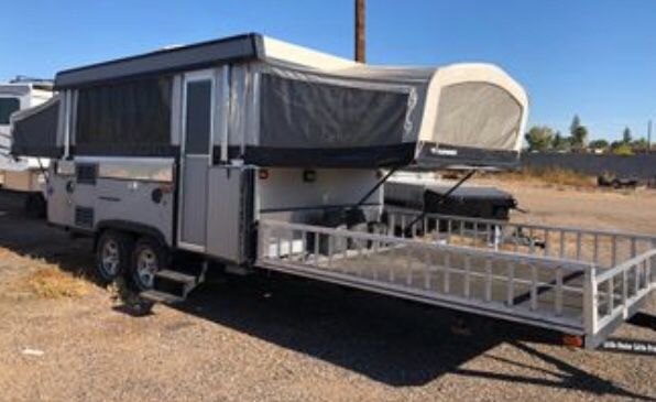 2008 Fleetwood Evolution E4 Pop-up Toy Hauler for Sale in ELEVEN MILE ...