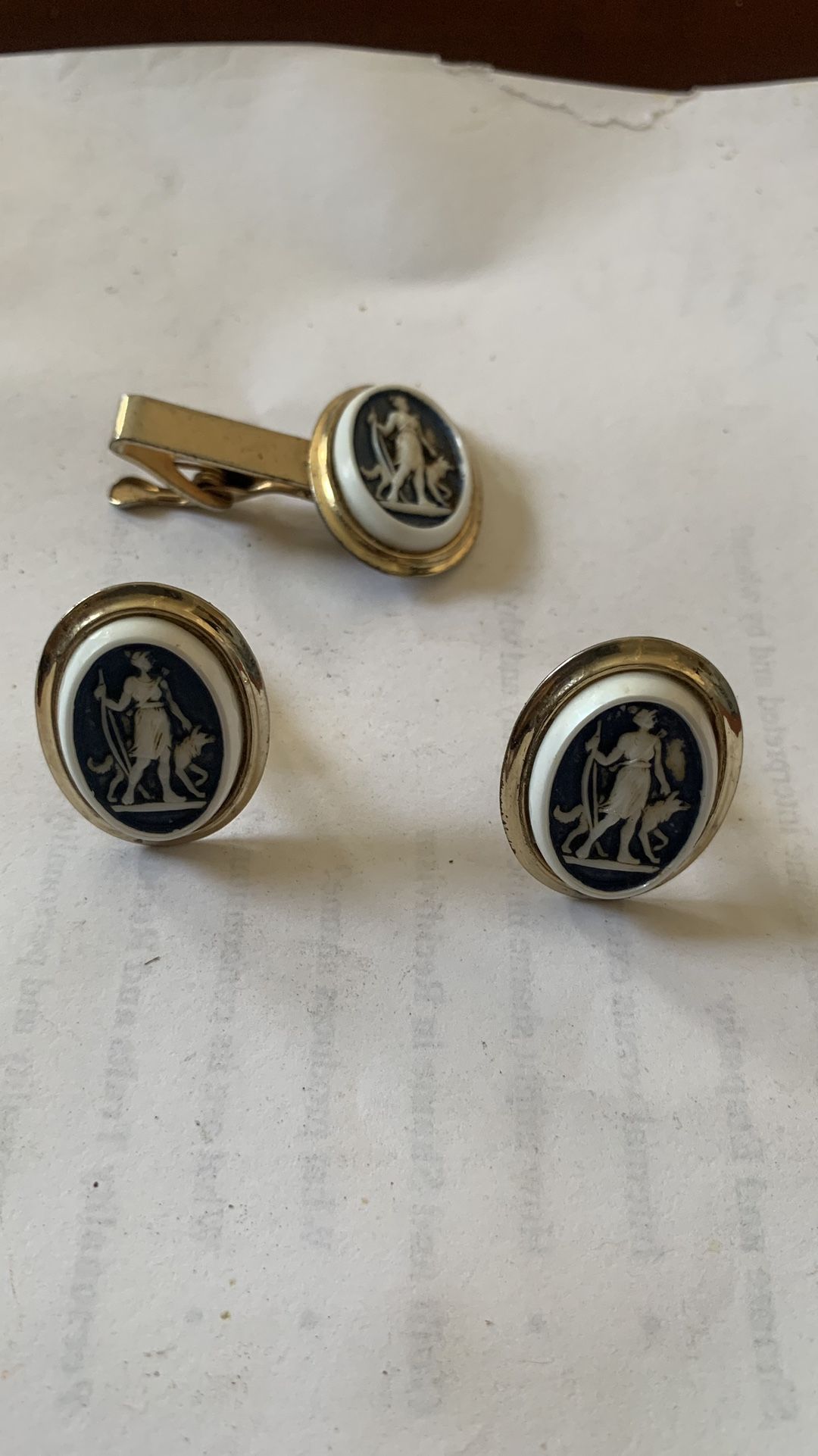 Tie Clip And Cuff Links Gold Tone Set # 102 for Sale in Jersey City, NJ ...