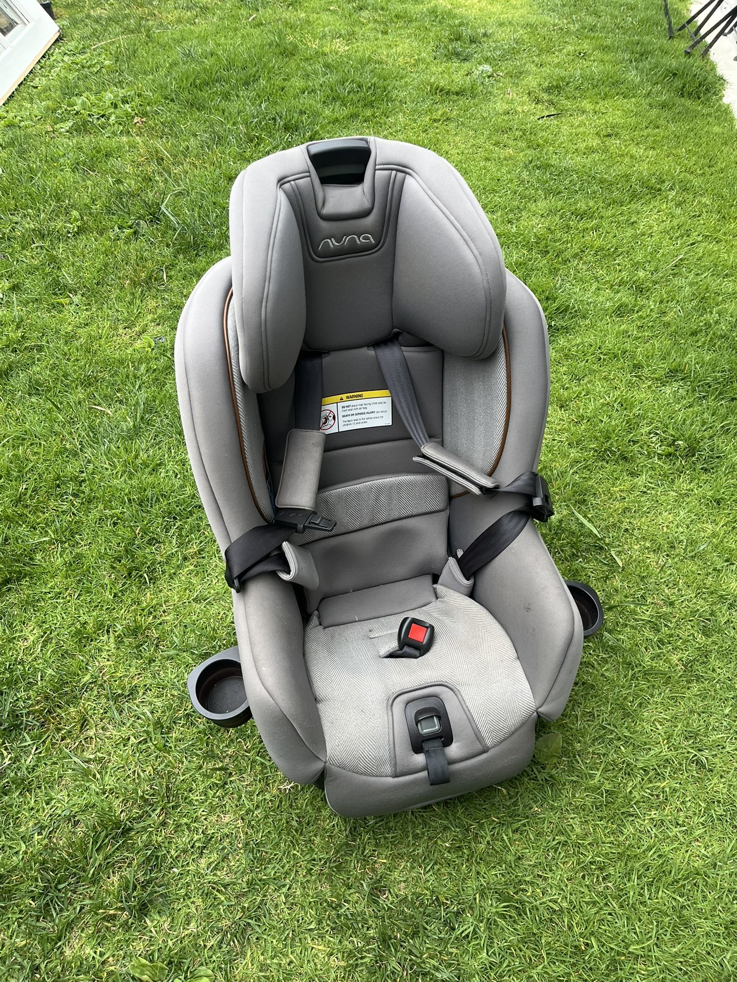 Nuna Rava Car Seat Special Hounds Tooth Style for Sale in Torrance, CA ...