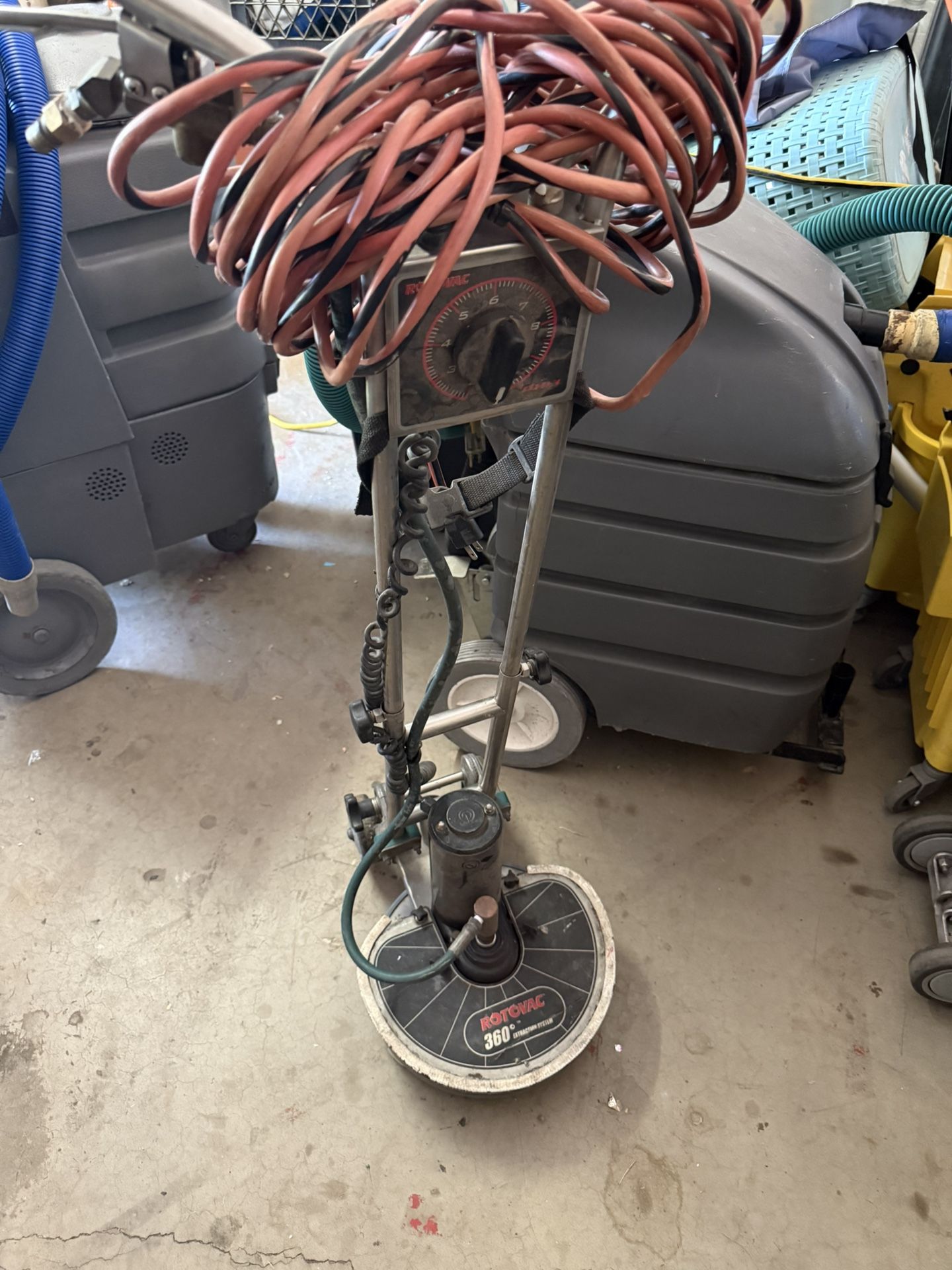 rotovac 360 carpet cleaner extractor tool for Sale in Mesa, AZ - OfferUp