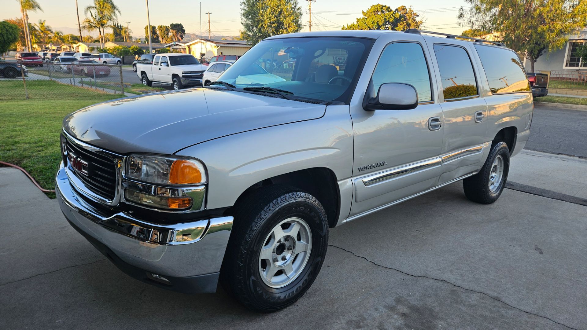 2004 GMC Yukon XL for Sale in Santa Fe Springs, CA - OfferUp