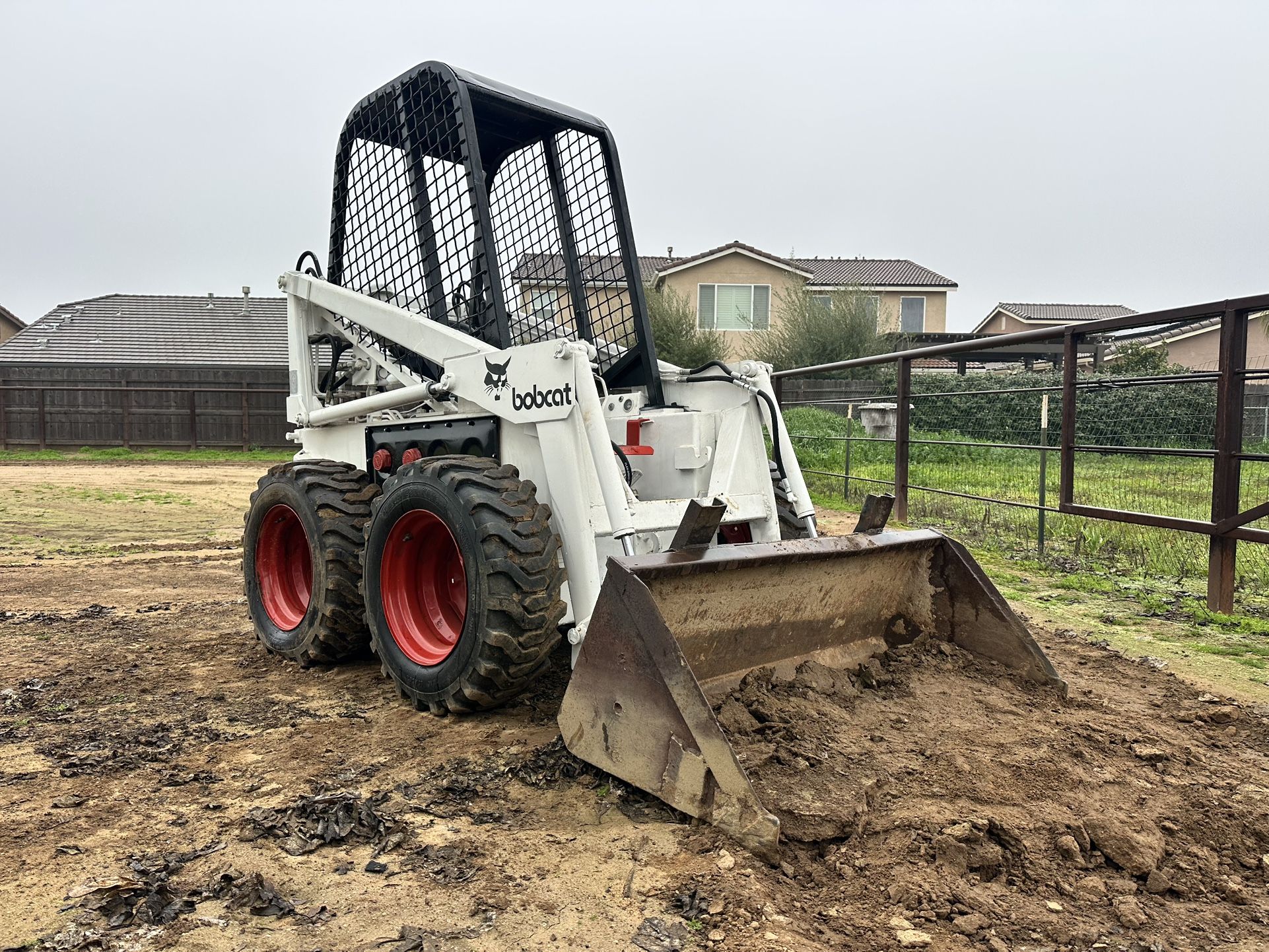Bobcat Melroe M600 for Sale in Fresno, CA - OfferUp