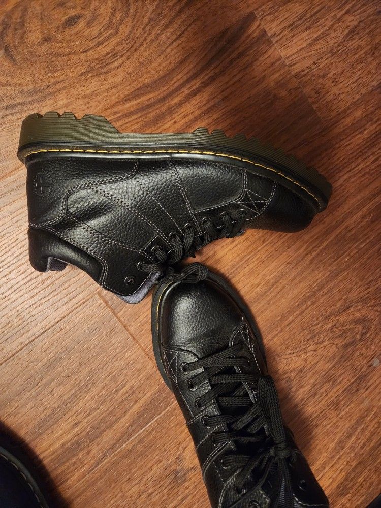 Mens Dr Marten Size 9 for Sale in Salem, OR - OfferUp