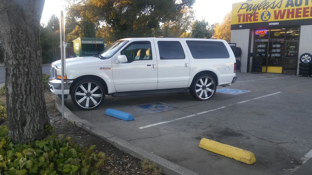 Ford Excursion On 28s