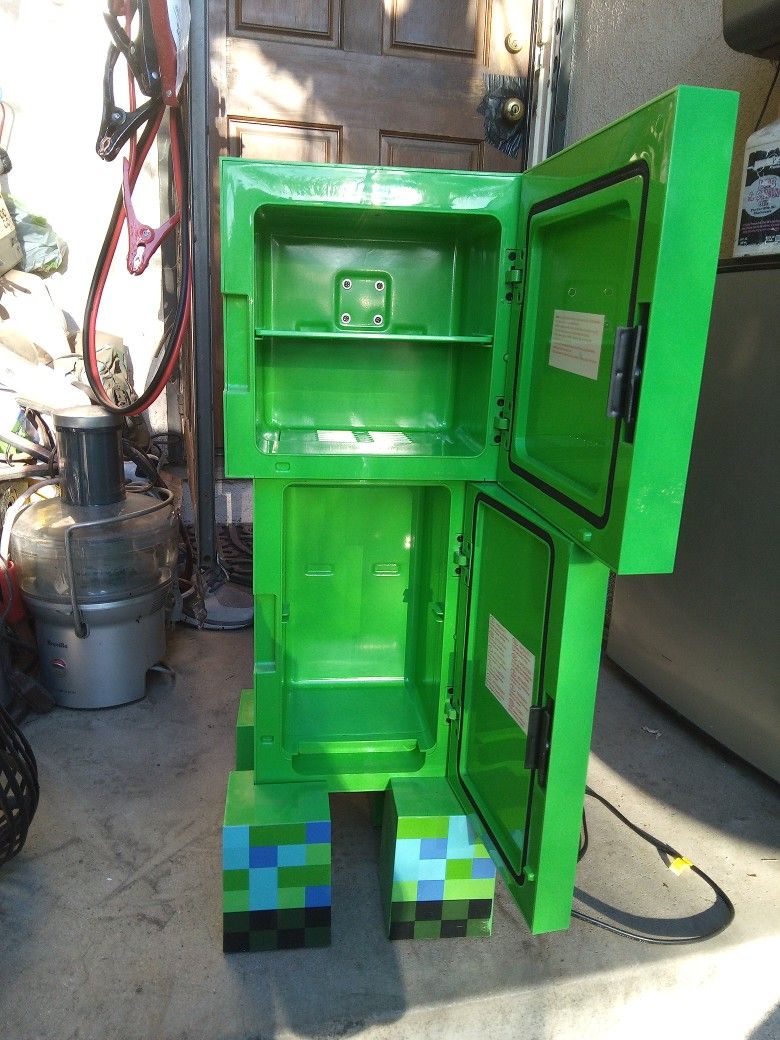 !! Gamers Mini Refrigerator With USB Port Minecraft for Sale in San ...