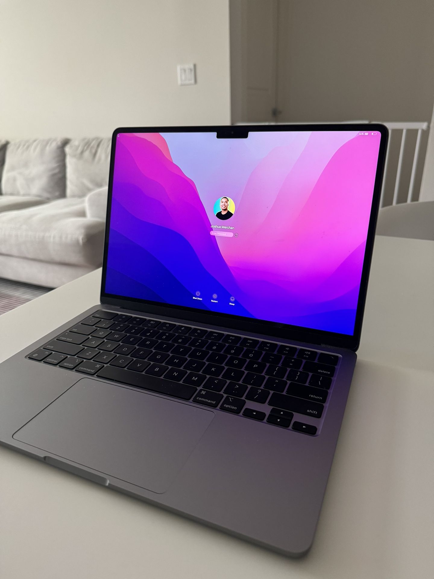 LIKE NEW - 2022 Apple 13.6 Inch MacBook Air M2 Base Model for Sale in ...