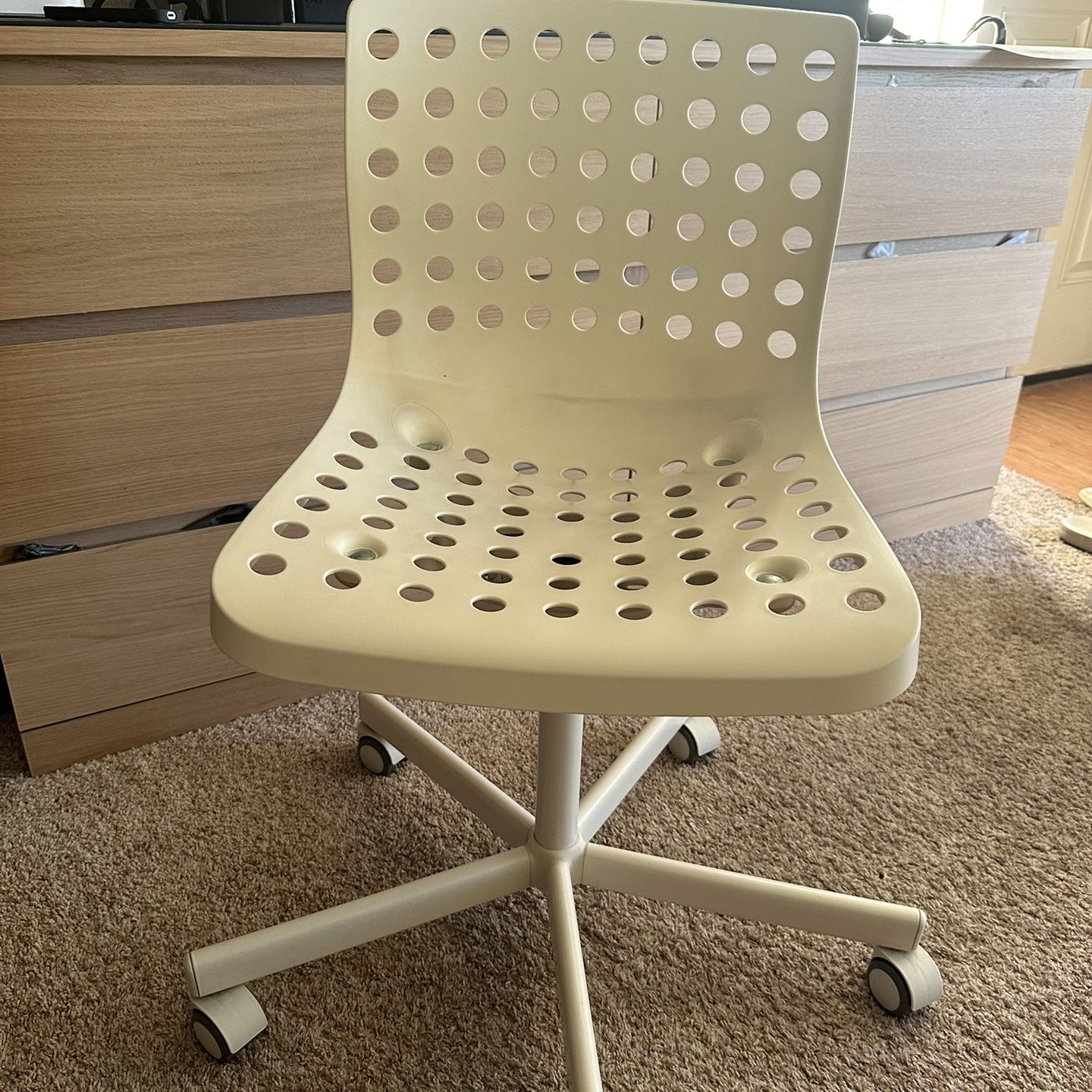 Ikea SKALBERG SPORREN Swivel chair white for Sale in Diamond Bar CA OfferUp
