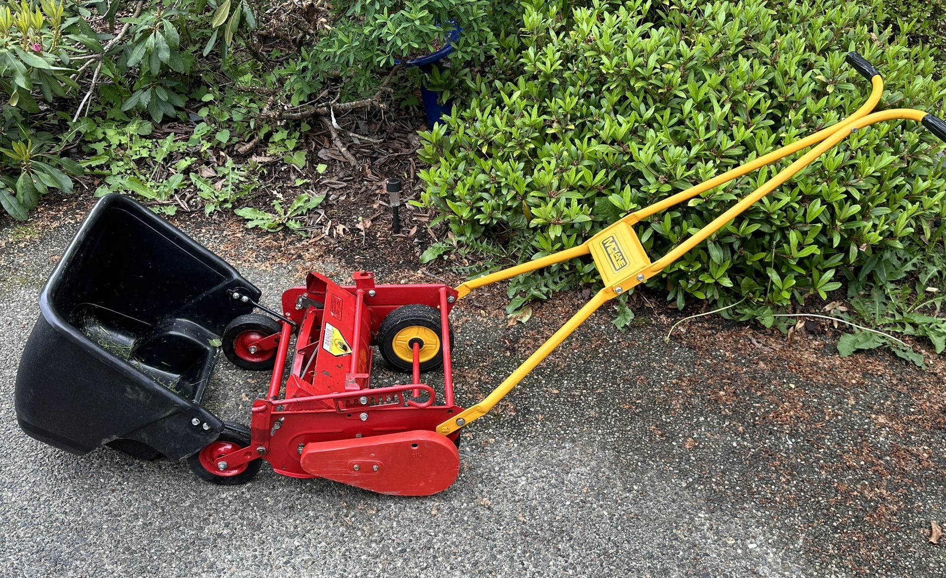 Mclane 17 Inch Cut Real Mower for Sale in Marysville, WA - OfferUp